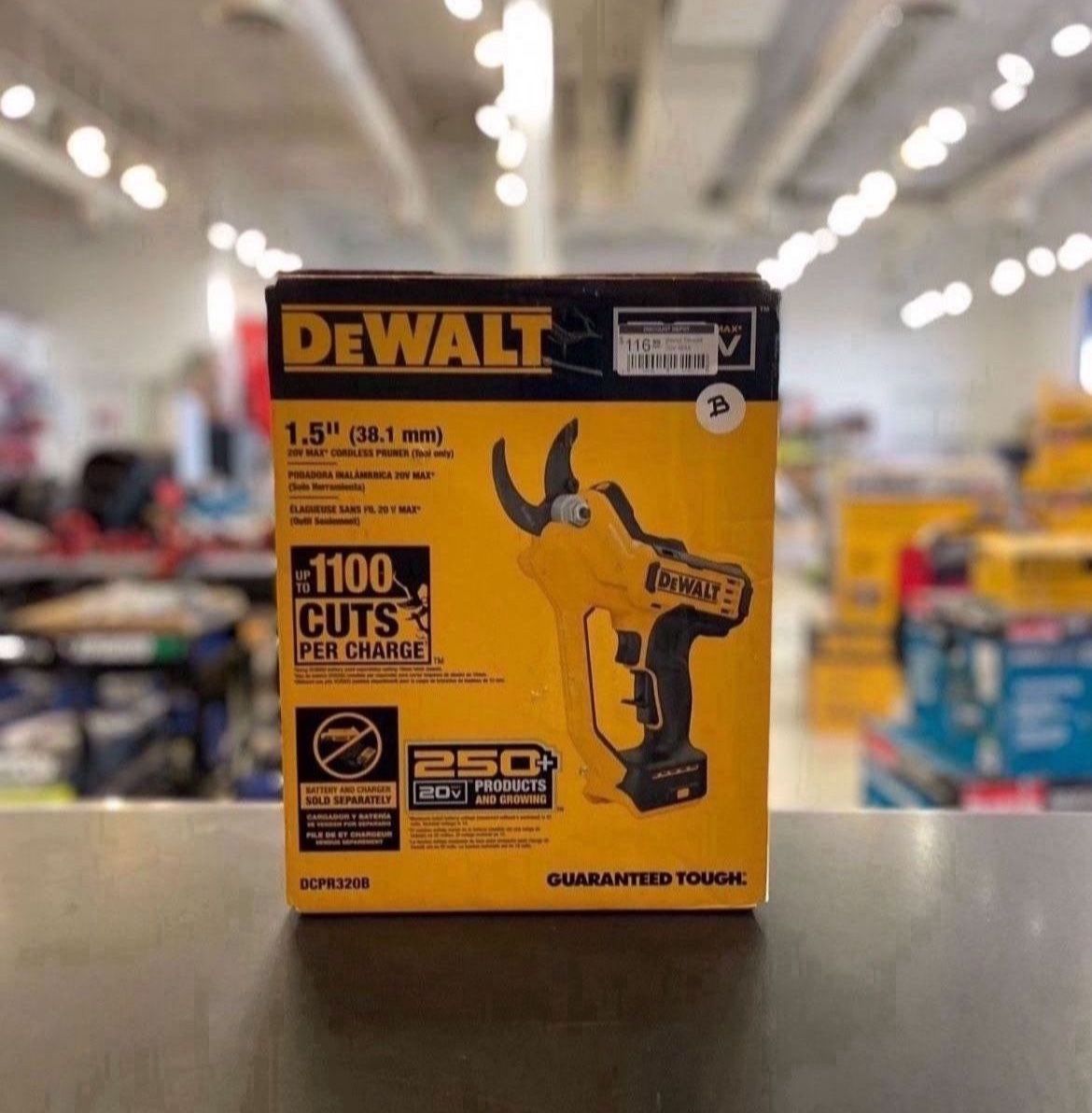 Dewalt 20V Max 1.5” Cordless Pruner (tool Only)….. DCPR320B for Sale in ...