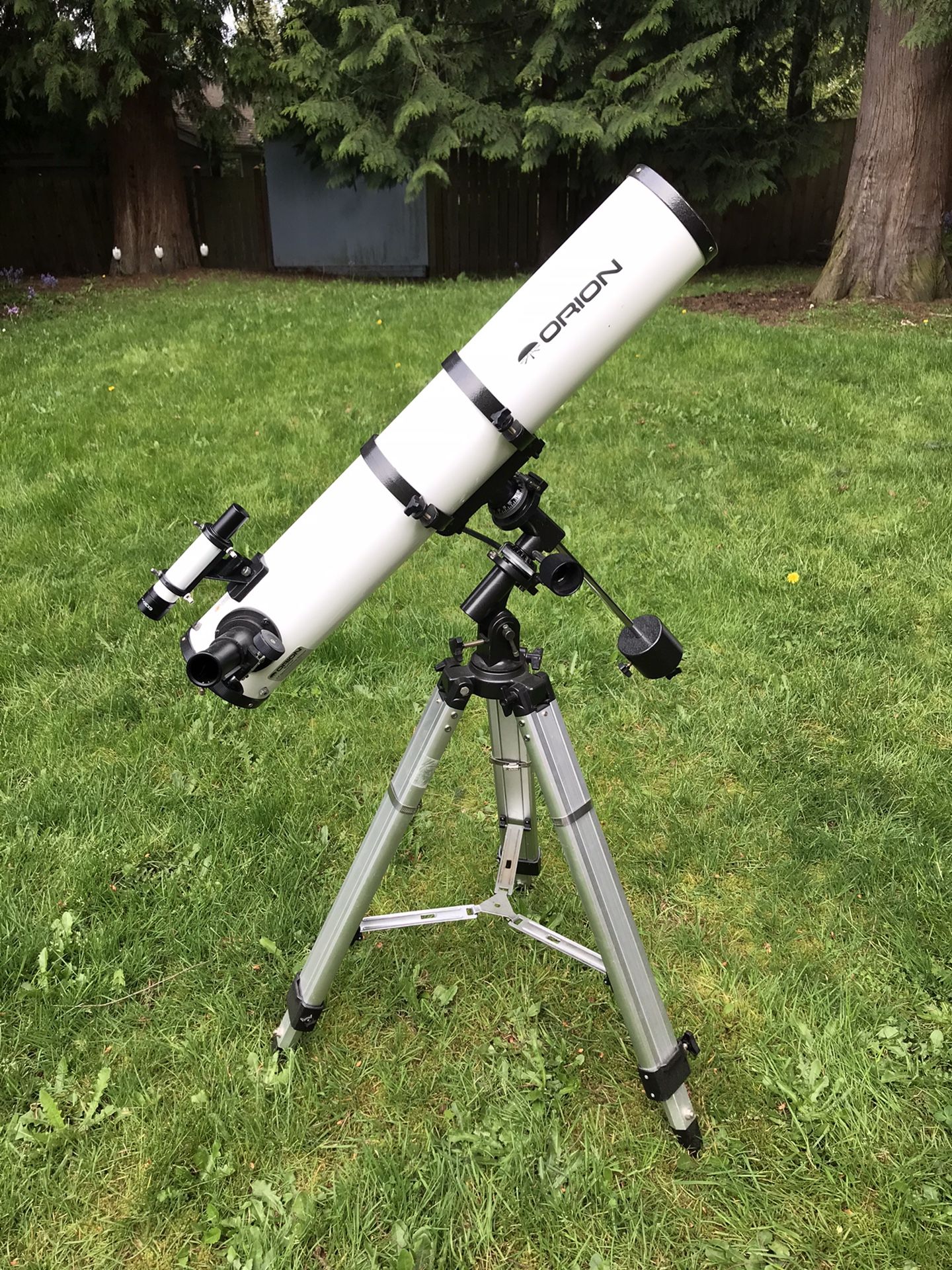 Orion SkyView 4.5" Equatorial Reflector Telescope for Sale in Seattle ...