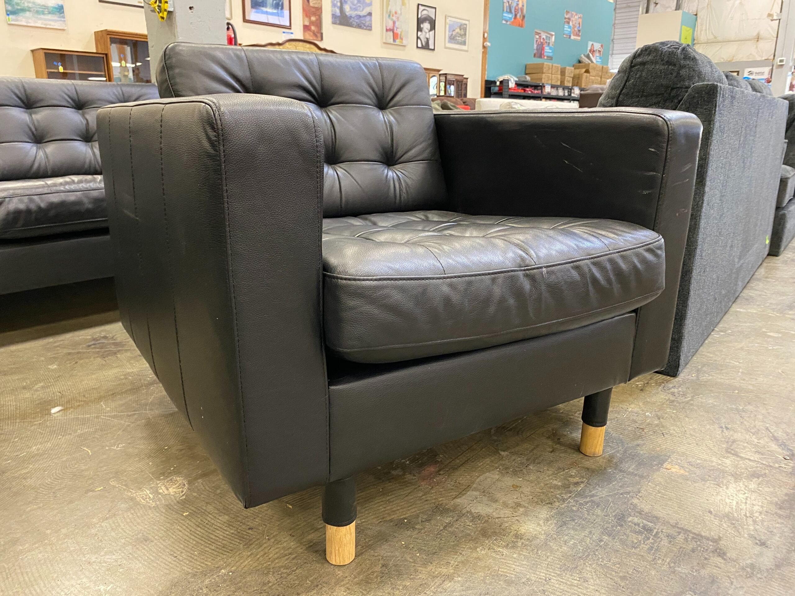 IKEA Morabo Black Tufted Leather Armchair for Sale in Seatac, WA - OfferUp