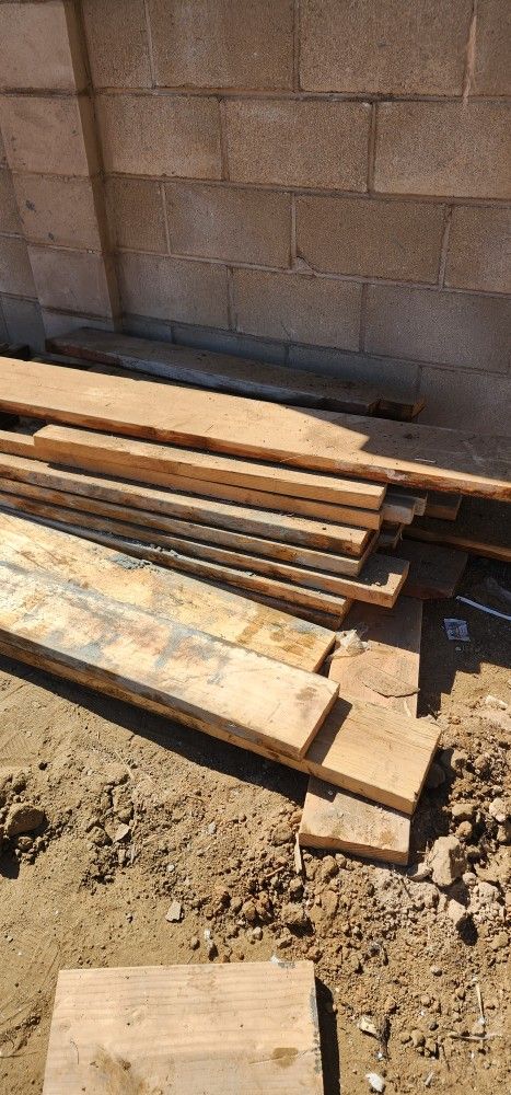 Lumbar، Wood, Construction material, Concrete Staris for Sale in Santee ...