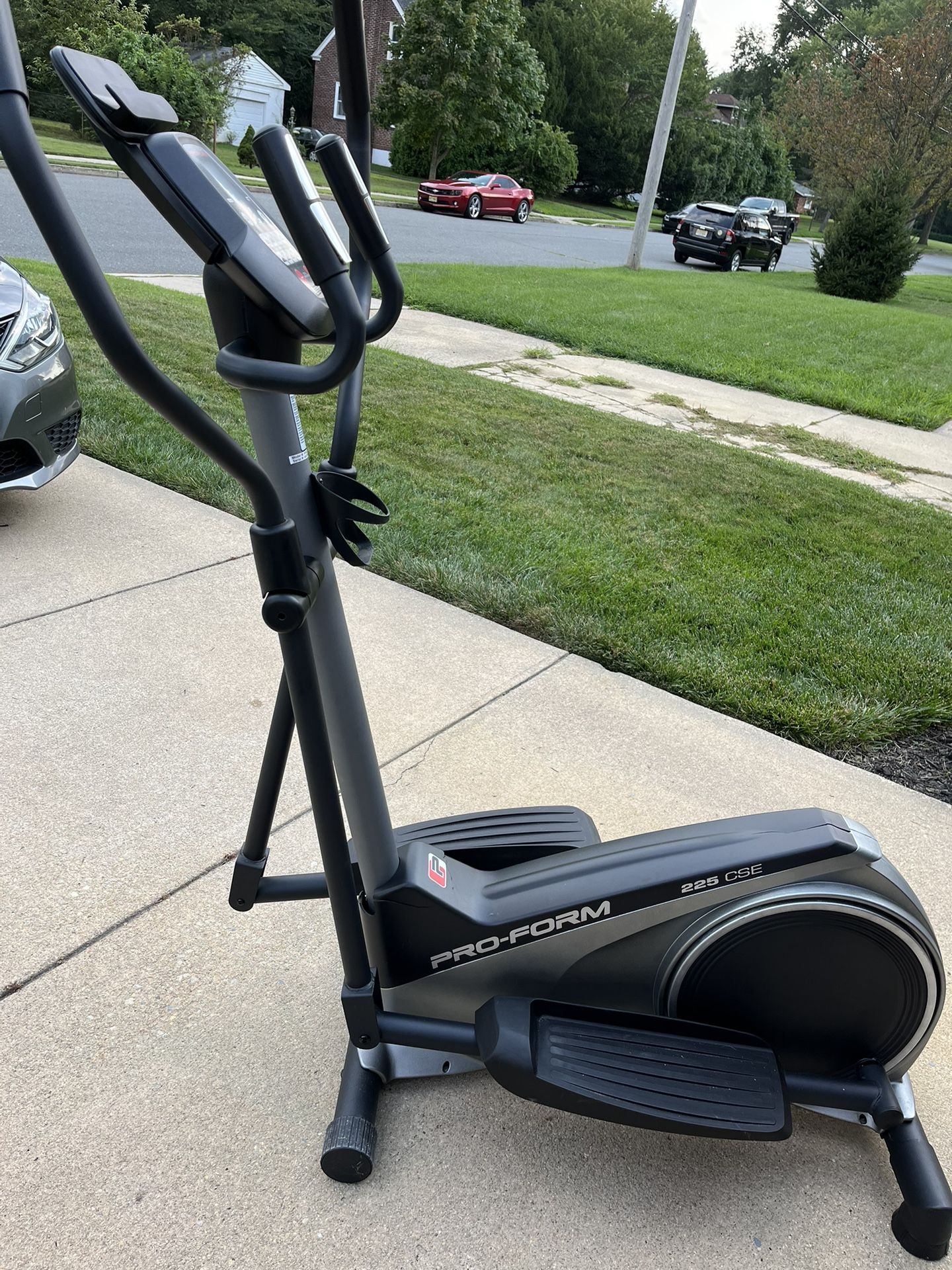Pro-Form Elliptical 225 $150 for Sale in Berlin, NJ - OfferUp