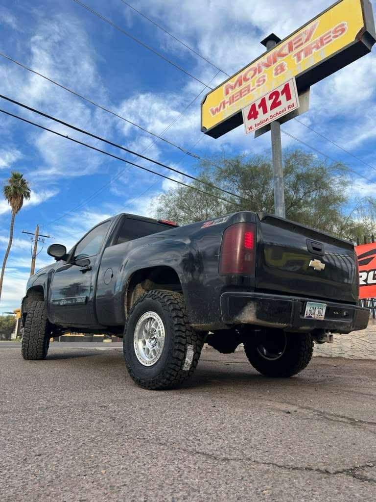 17" KMC RIMS AND TIRES 35/1250/17 Mickey Thompson MT for Sale in ...