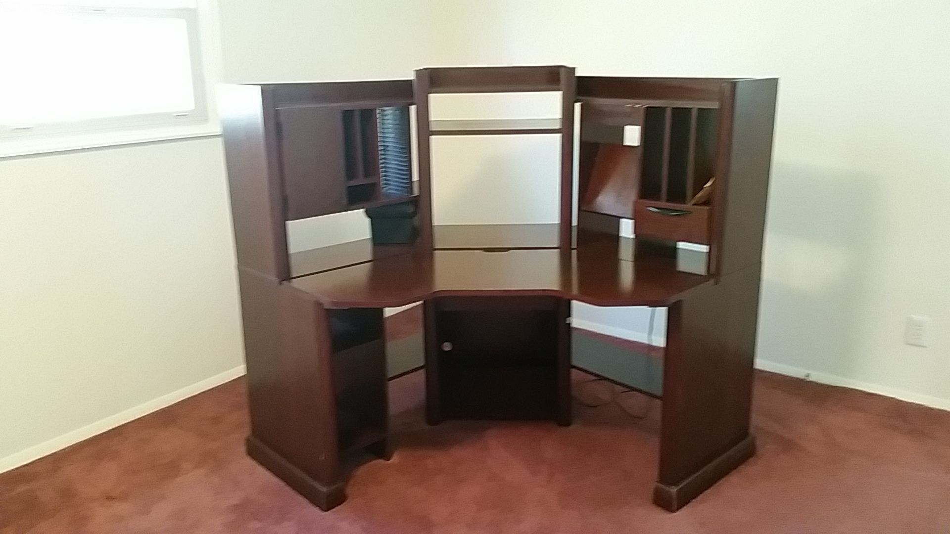 O Sullivan Cockpit Corner Desk for Sale in Richmond, VA - OfferUp