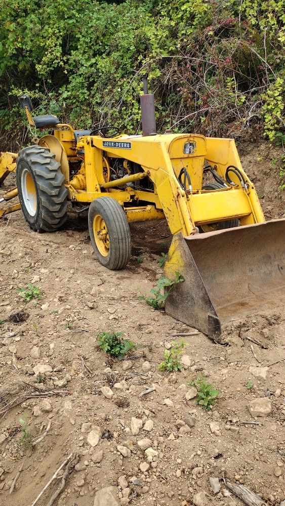 Early 70s John Deere 300 Backhoe for Sale in Raymond, WA - OfferUp