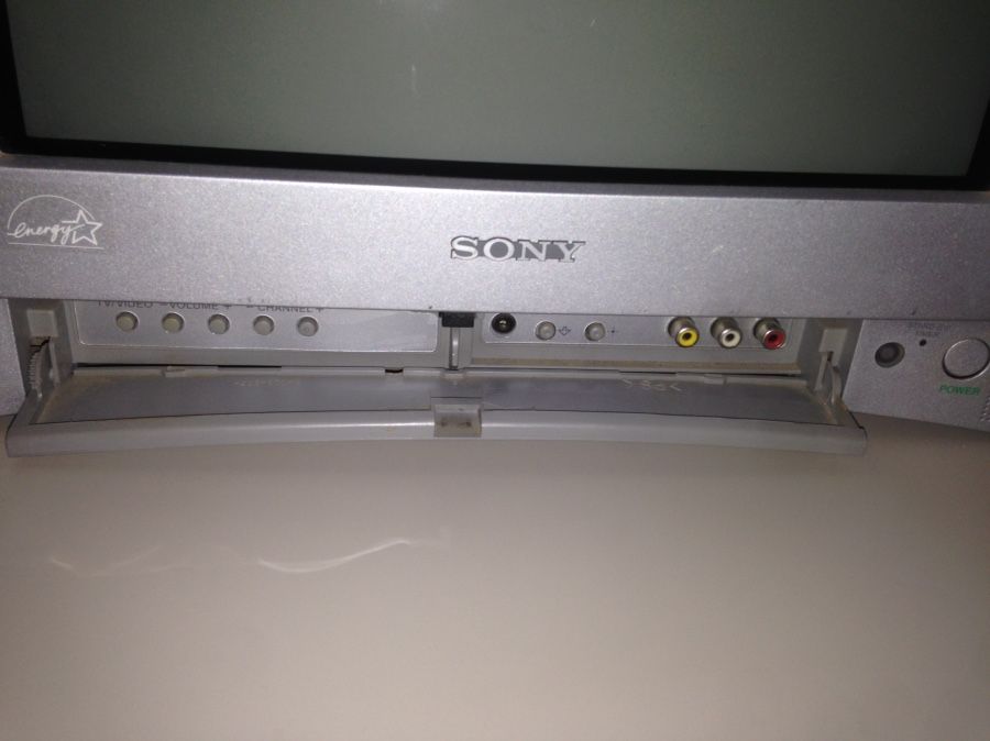 Sony 13" Trinitron TV/Monitor Gaming KV-13FS100 $100 for Sale in ...