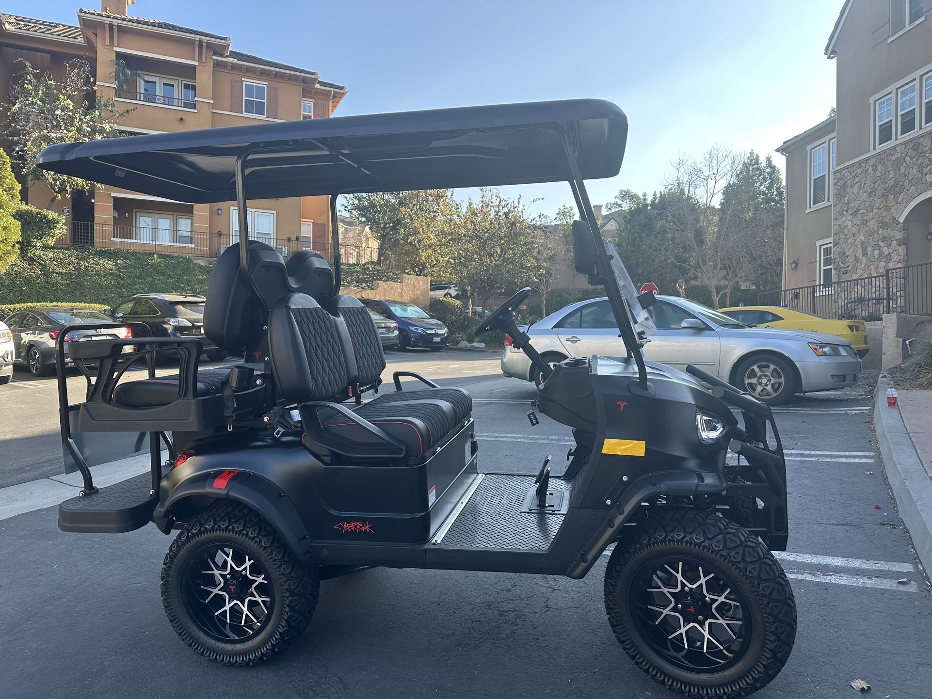4 Person Golf Cart for Sale in San Marcos, CA - OfferUp