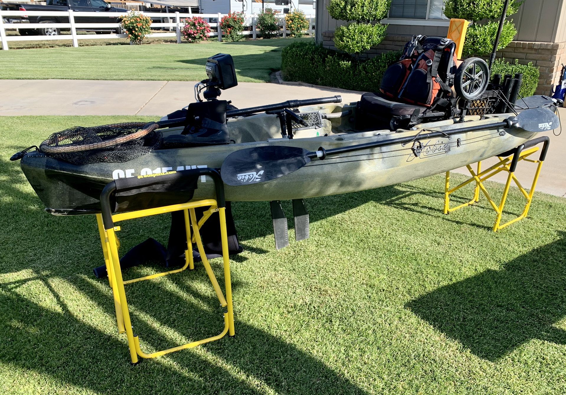 Hobie Outback 12’ Mirage Drive Camo Edition Fishing Kayak for Sale in ...