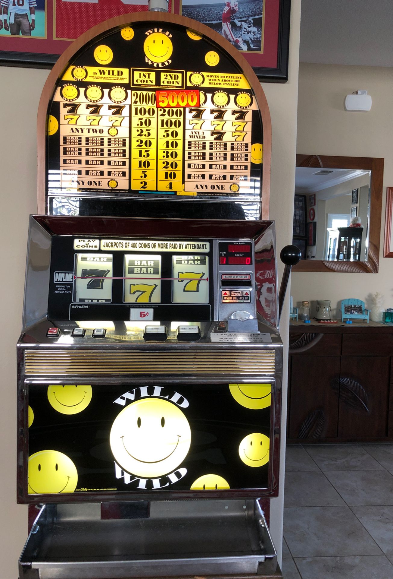 Bally Nickel Gaming Slot Machine. Made in 1997. Manufacturer is Bally ...