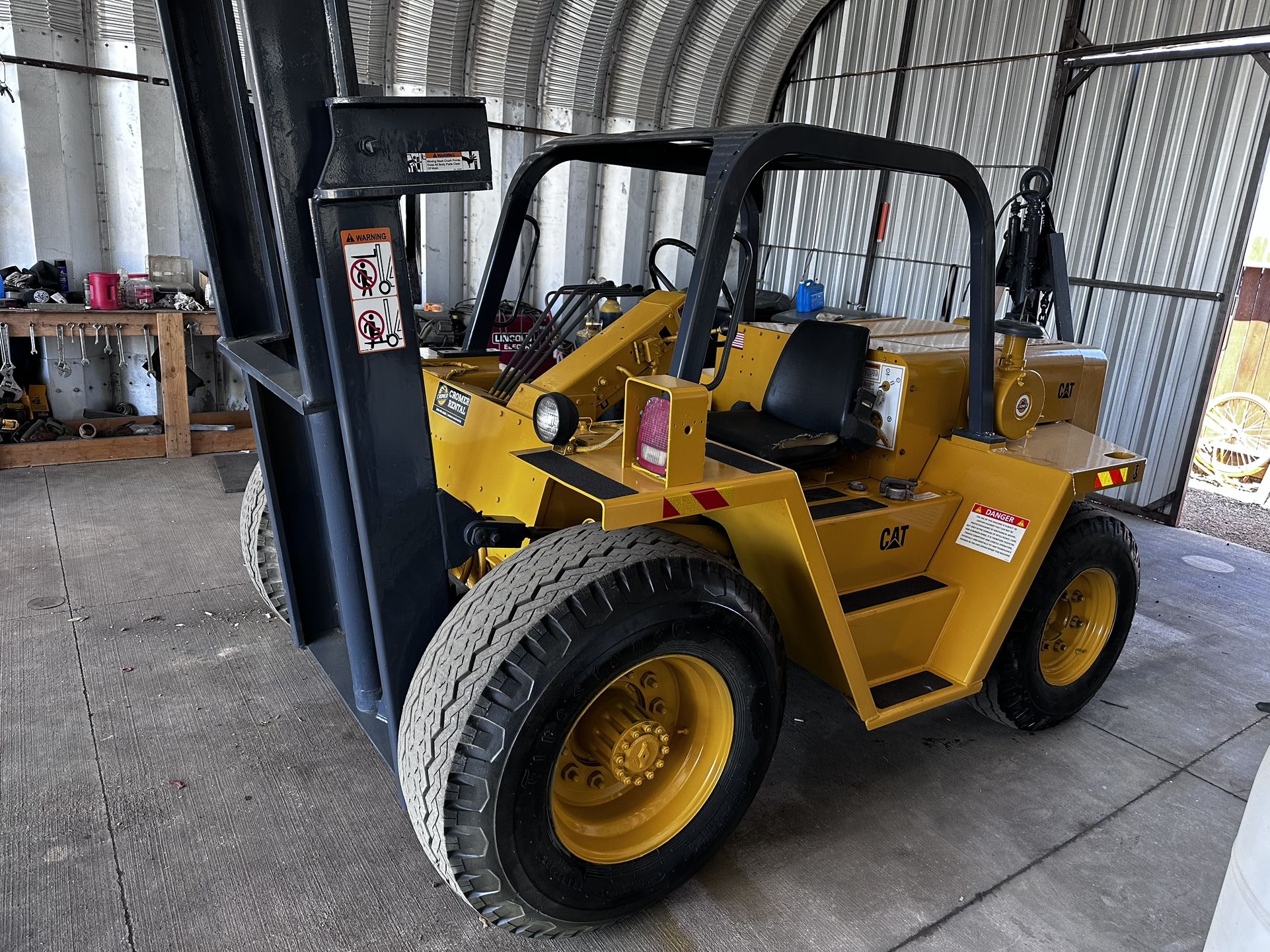 1999 Caterpillar RC60 Rough terrain FORKLIFT for Sale in Los Angeles ...