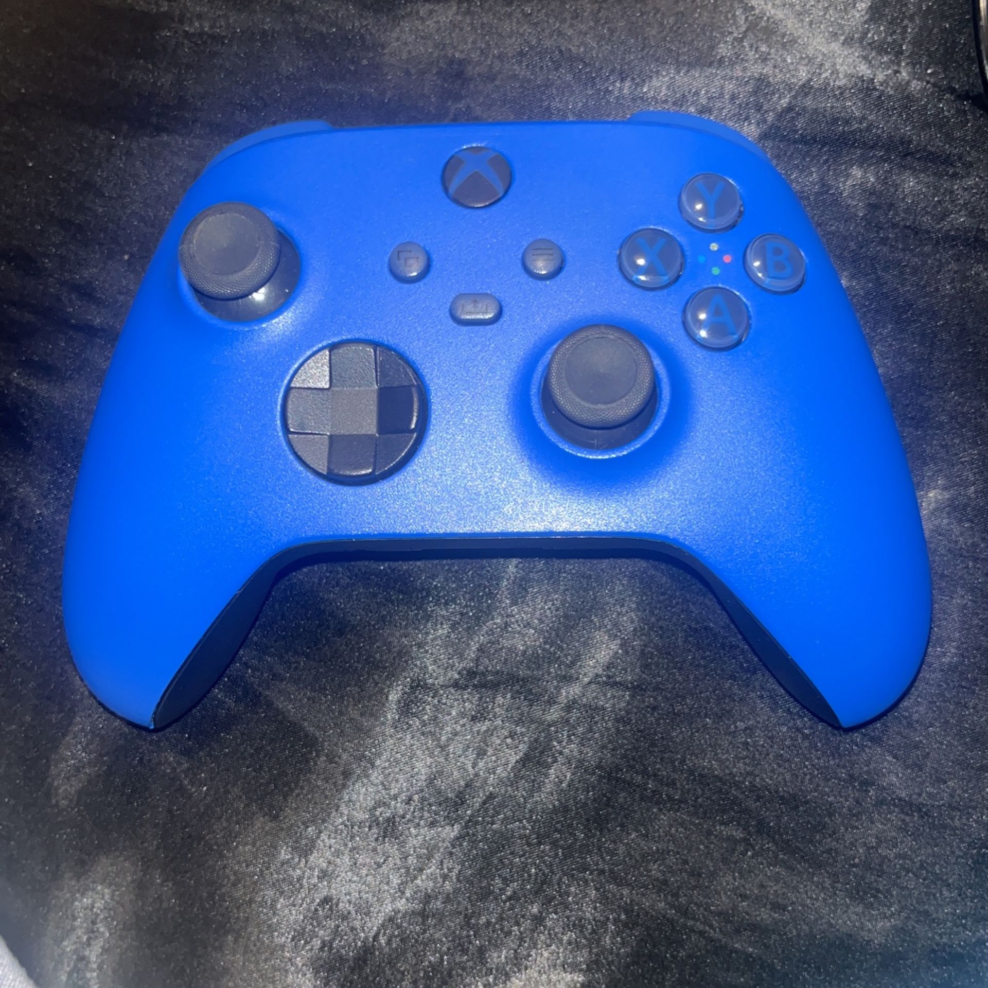 Brand New Xbox Controller for Sale in Lancaster, CA - OfferUp