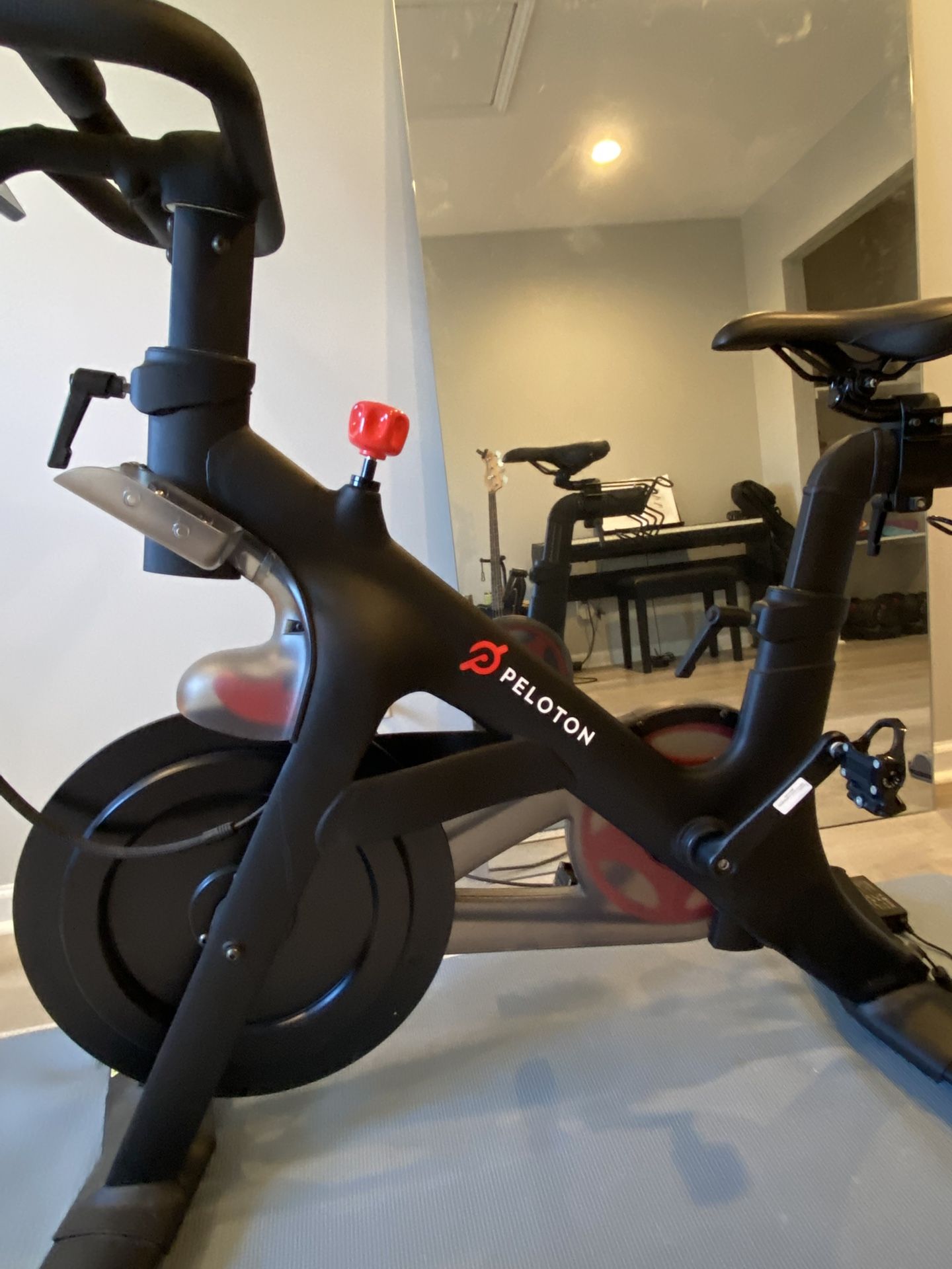 Peloton Fitness bike for Sale in Apex, NC - OfferUp
