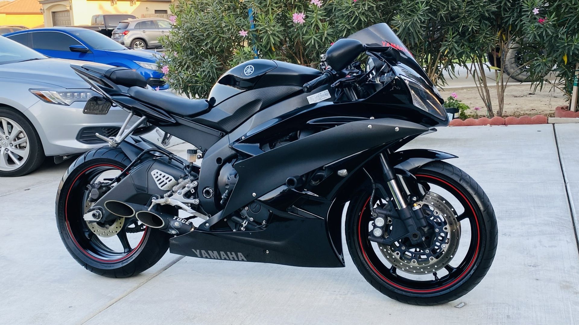 2006 Yamaha r6 Raven Edition for Sale in McFarland, CA - OfferUp