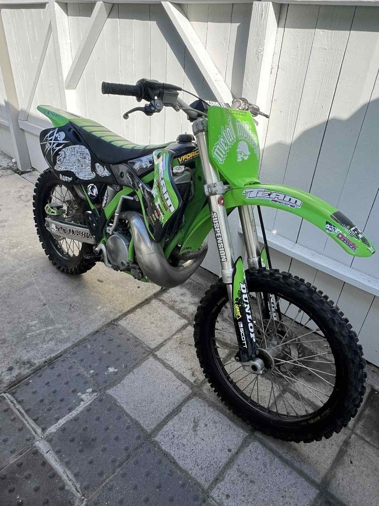 2000 Kawasaki Kx 250 for Sale in Tustin, CA - OfferUp