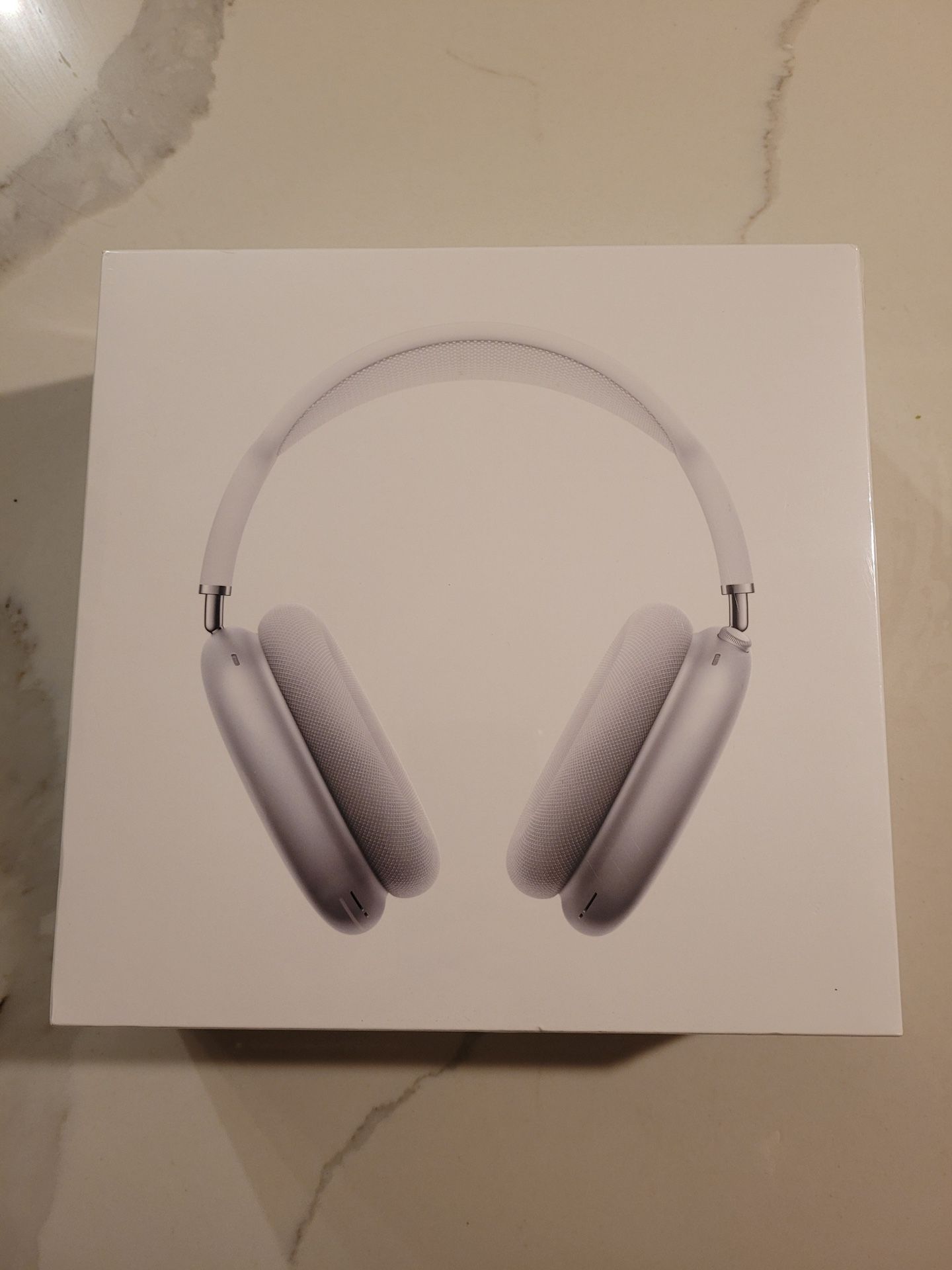 Brand New Apple Airpod Max Silver Hesdphones for Sale in San Francisco ...