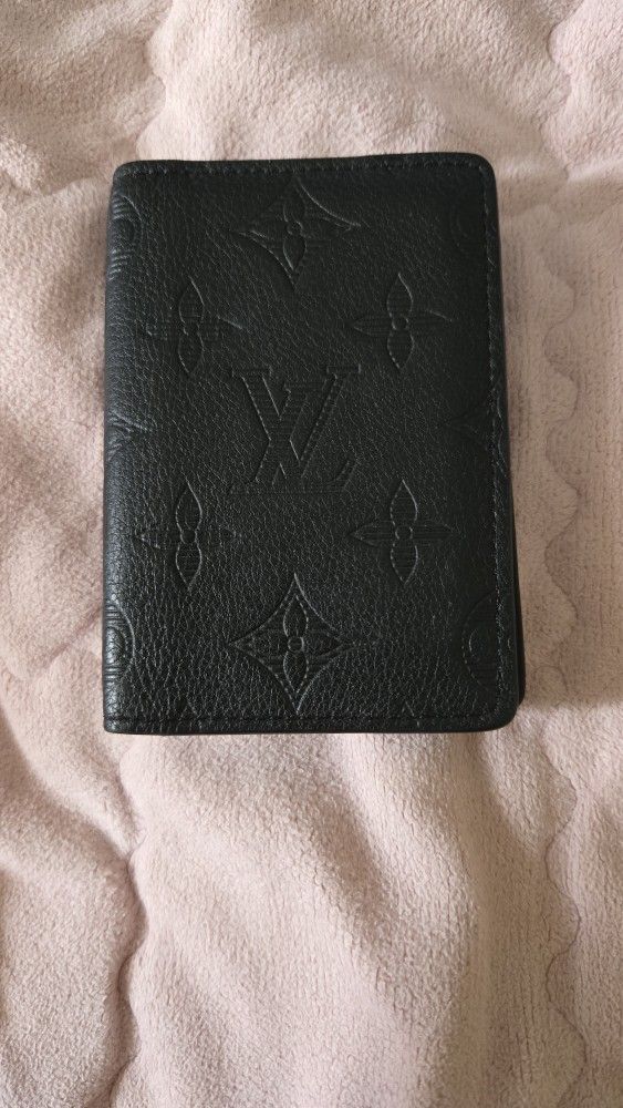 Louis Vuitton Wallet Black for Sale in Los Angeles, CA - OfferUp