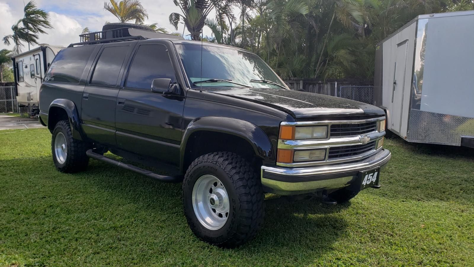 1997 Chevrolet Suburban for Sale in Miami, FL - OfferUp