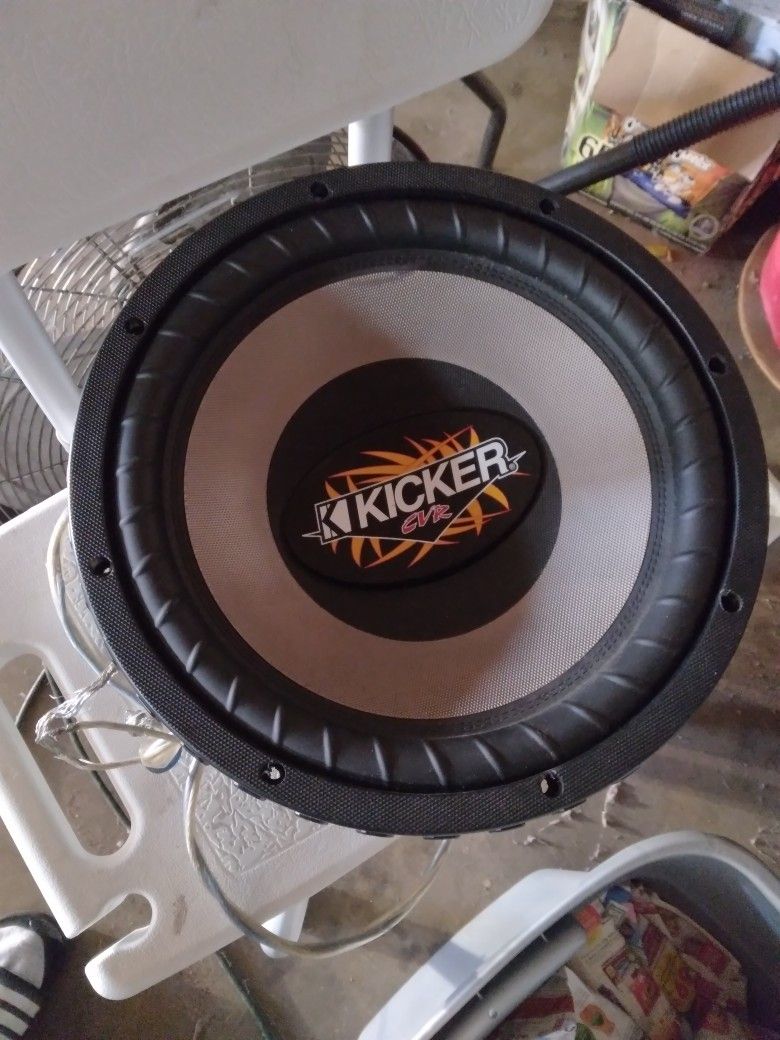 Kicker CVR 12 inch dual voice coil subwoofer speaker for Sale in Carson ...