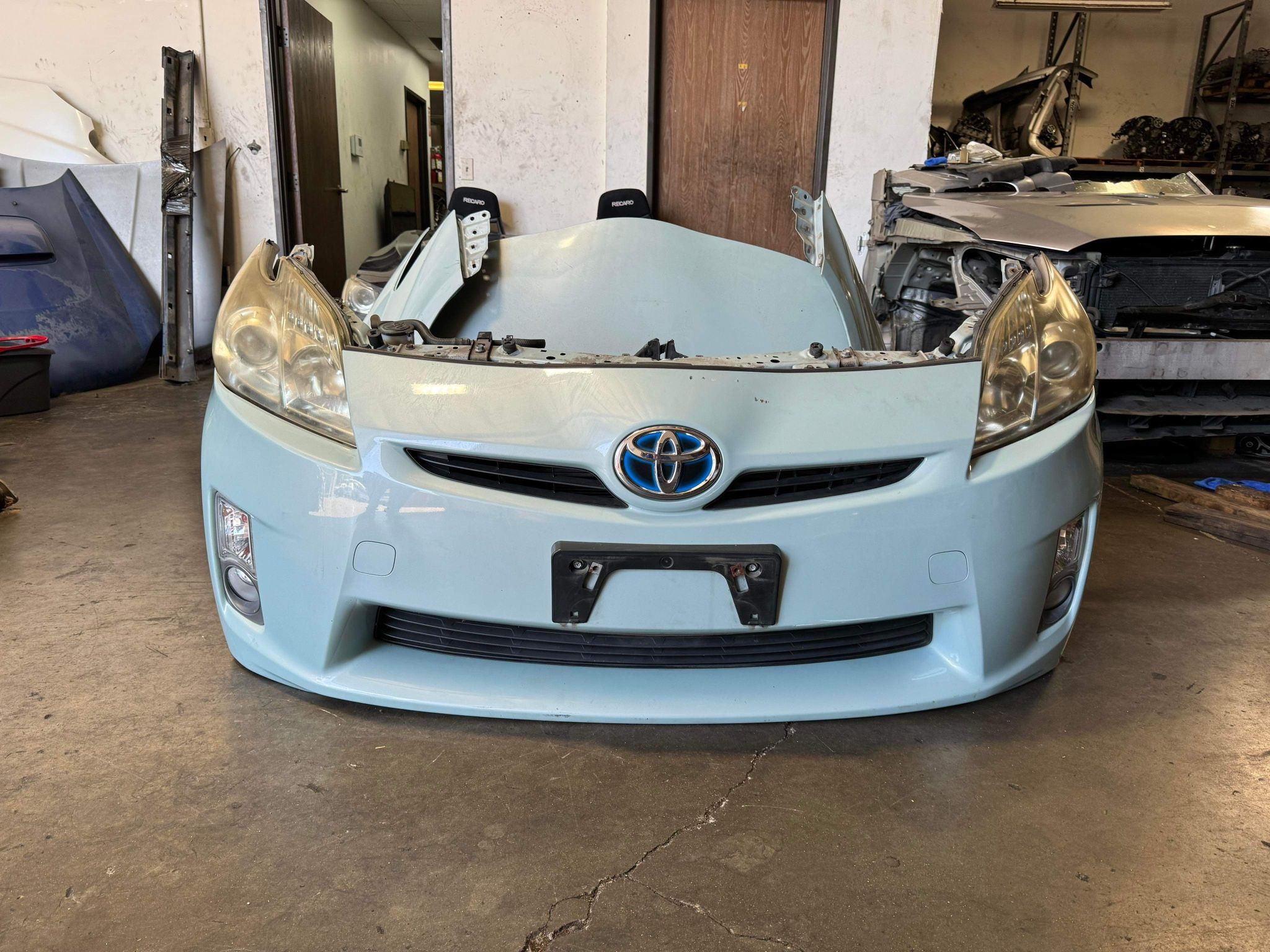 JDM 2010-2015 TOYOTA PRIUS COMPLETE FRONT END NOSE CUTS. MULTIPLE ...