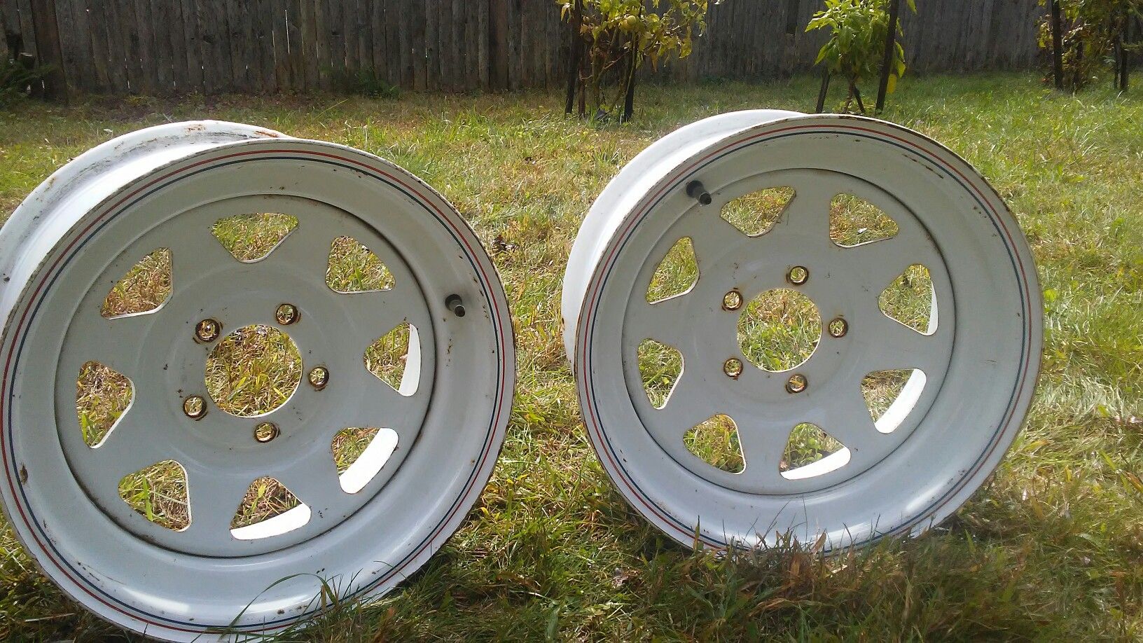 2 aluminum trailer rims 15 x 7,. 5 lug for Sale in Haverhill, MA - OfferUp