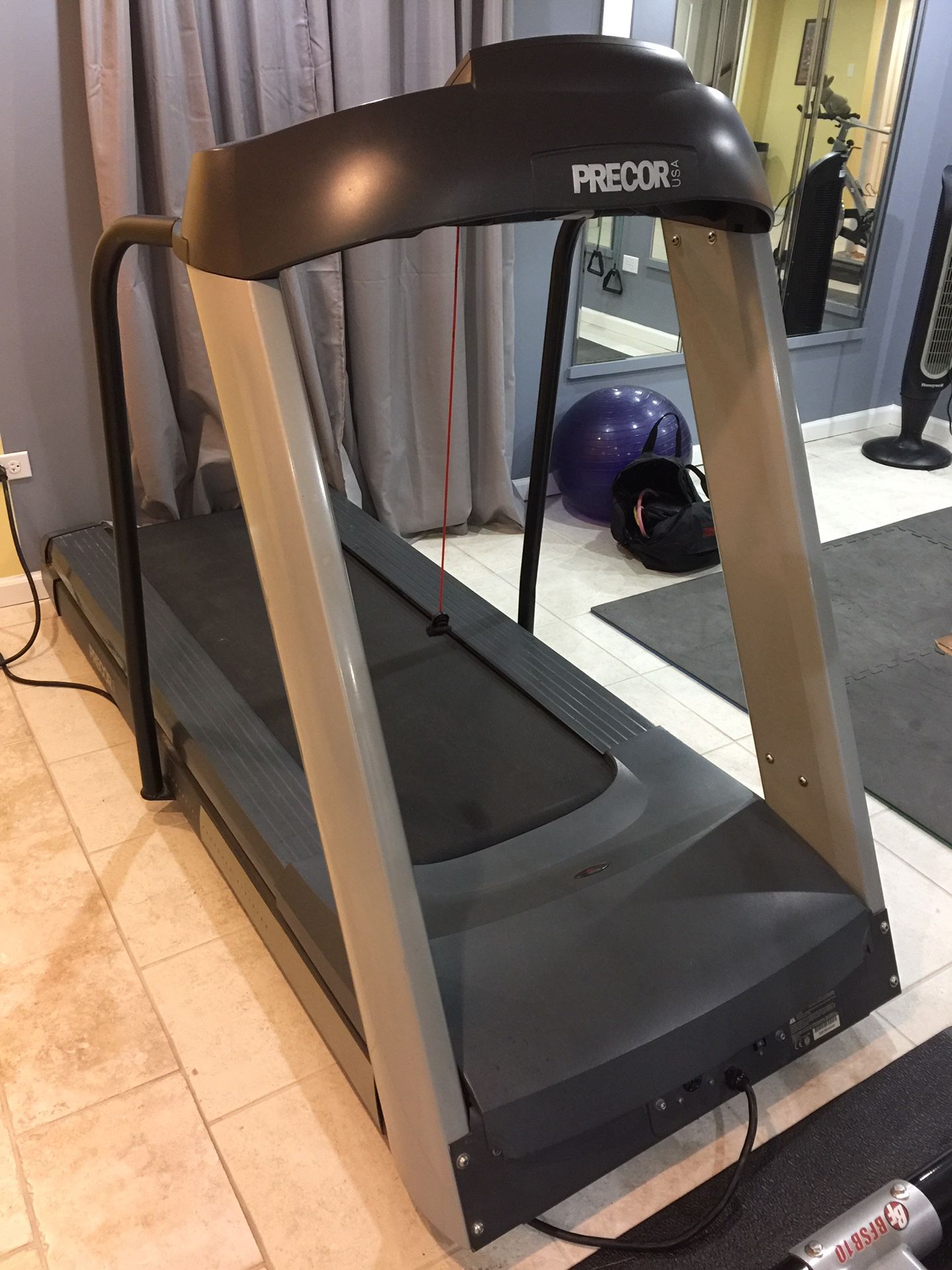 PRECOR Treadmill model C956 > TAKE A LOOK for Sale in Chicago, IL - OfferUp
