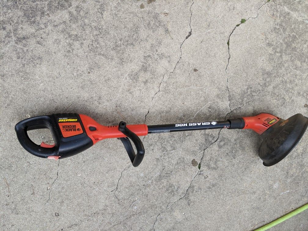 Black And Decker Grass Hog String Trimmer Cordless No Charger for Sale ...