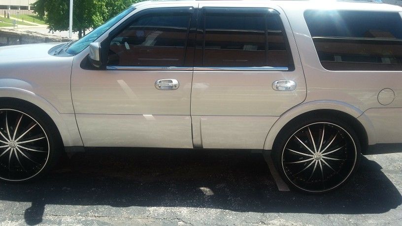 28 Inch BORGHINI rims for Sale in Kansas City, KS - OfferUp