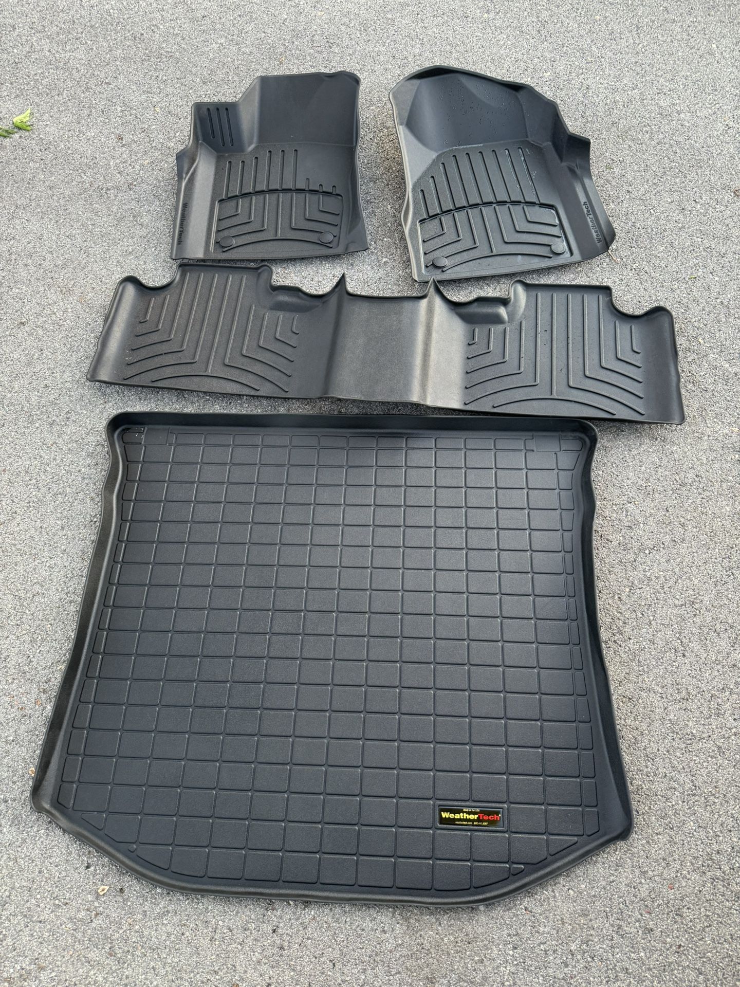 Weathertech Mats Full Set Jeep Grand Cherokee for Sale in Bedford Park ...