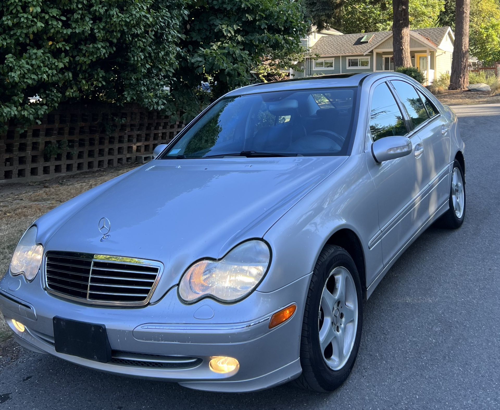 2001 Mercedes-Benz C-Class for Sale in Seattle, WA - OfferUp