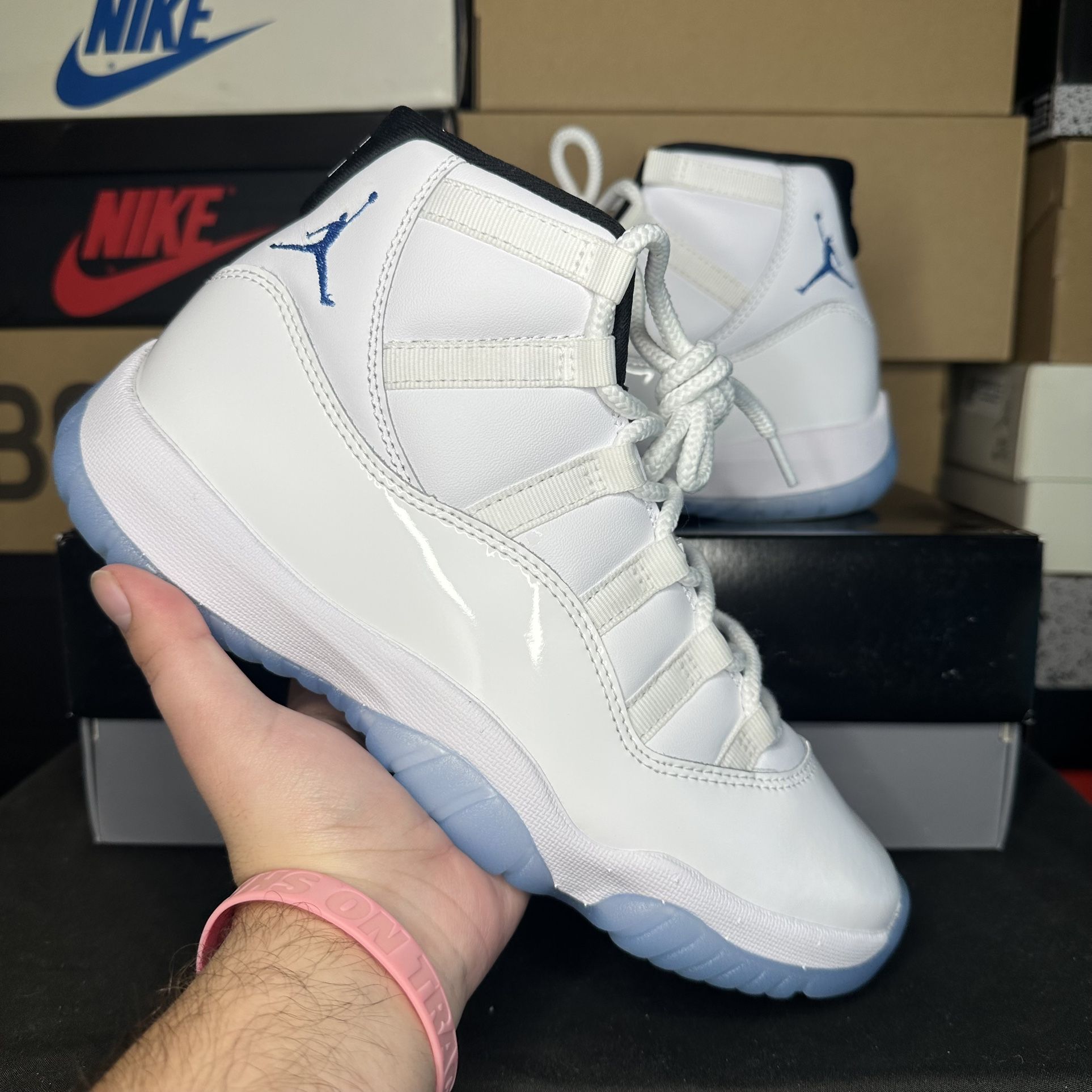 Jordan 11 Legend Blue (2024) for Sale in Wesley Chapel, FL - OfferUp