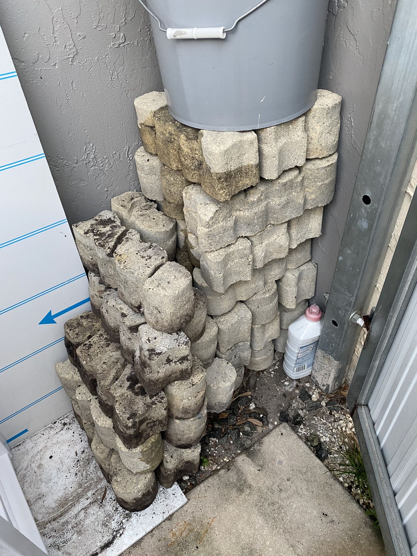 Jardin Border Para Decoracion for Sale in Hialeah, FL - OfferUp