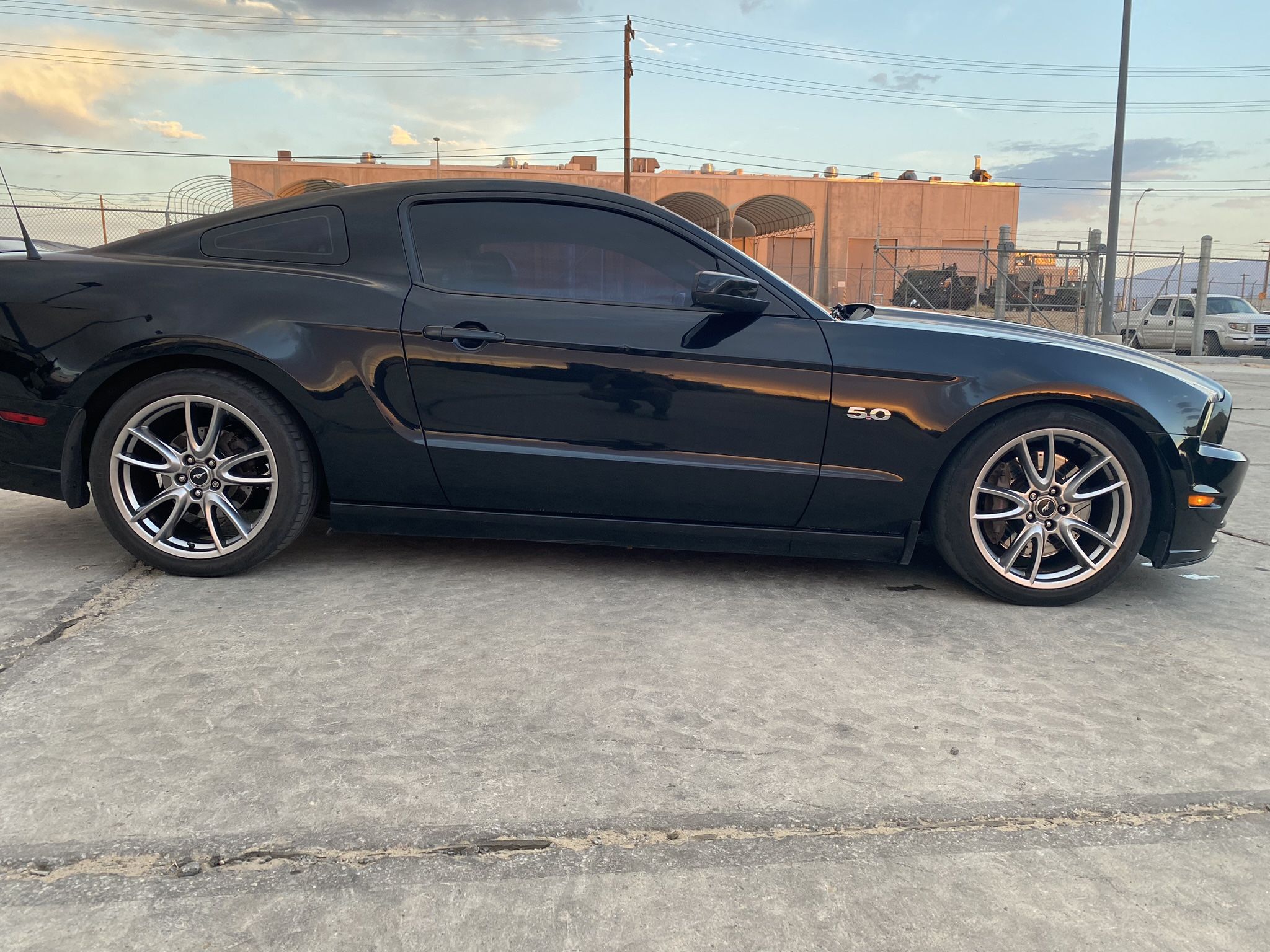 2013 Ford Mustang for Sale in Menifee, CA - OfferUp