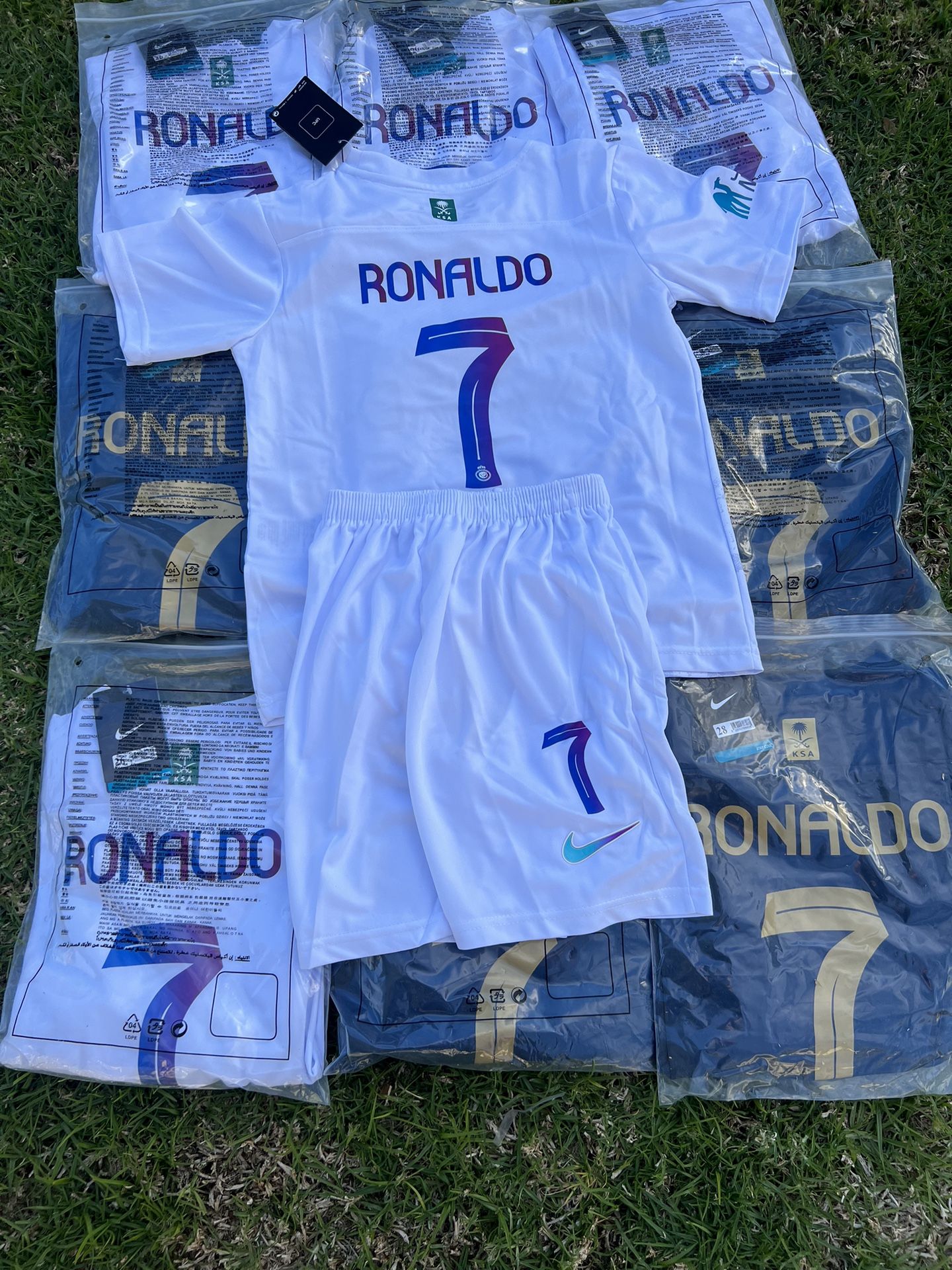 Cristiano Ronaldo CR7 Al-Nassr 23/24 Third Kit playera more jerseys ...