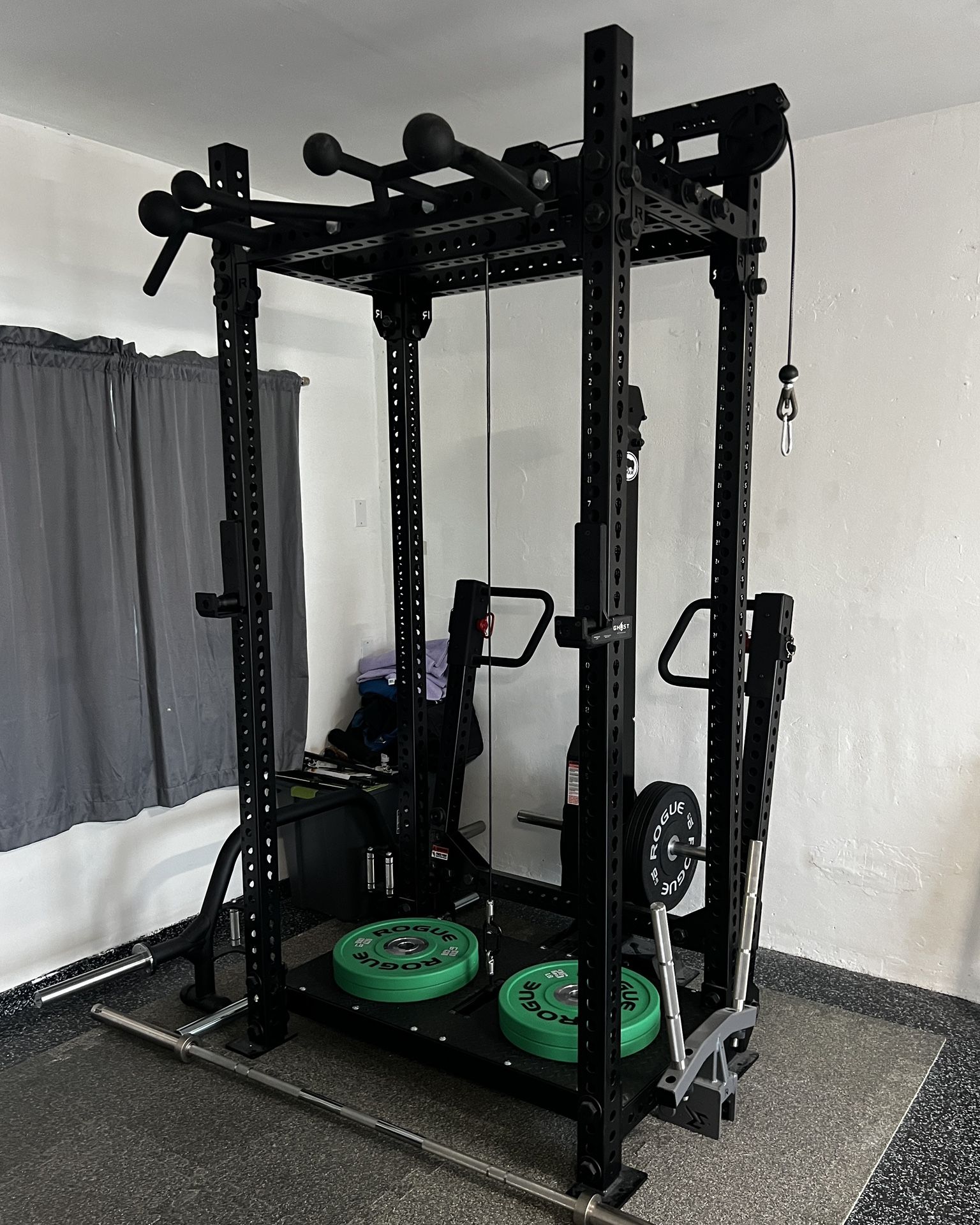 ROGUE MONSTER RHINO BELT SQUAT + RACK for Sale in Artesia, CA - OfferUp
