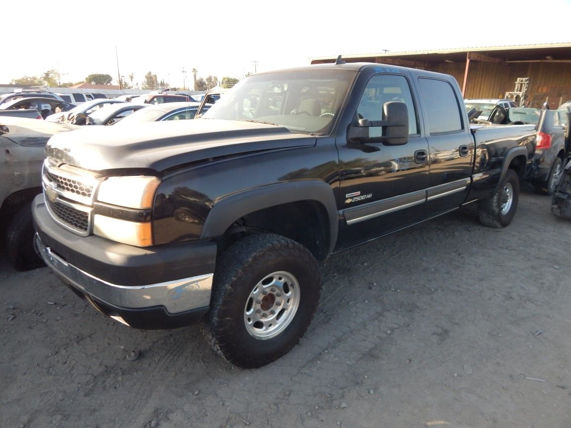 2006 Chevrolet Silverado 2500 6.6L (PARTING OUT) for Sale in Fontana ...