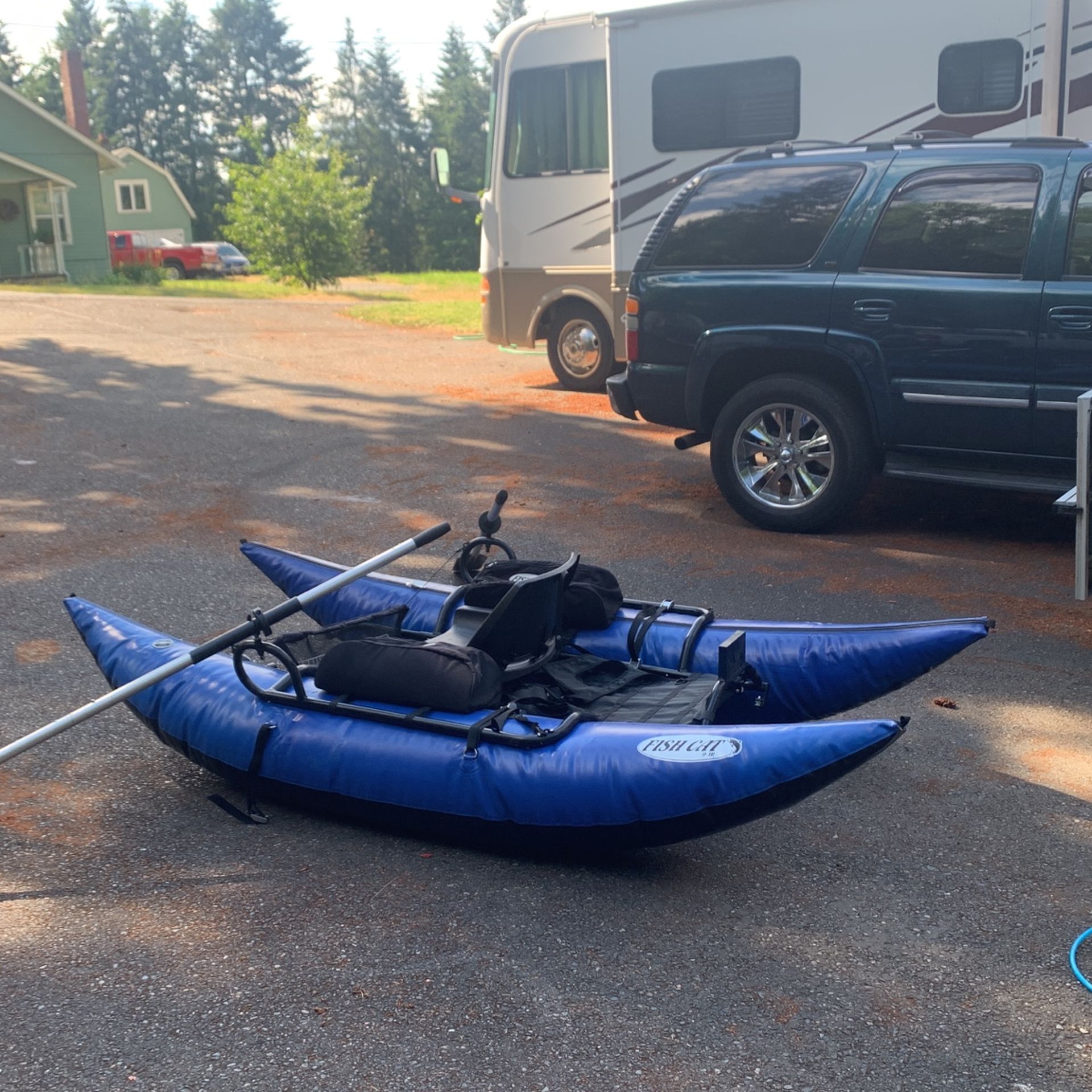 Fish cat 9-IR Pontoon for Sale in Lacey, WA - OfferUp