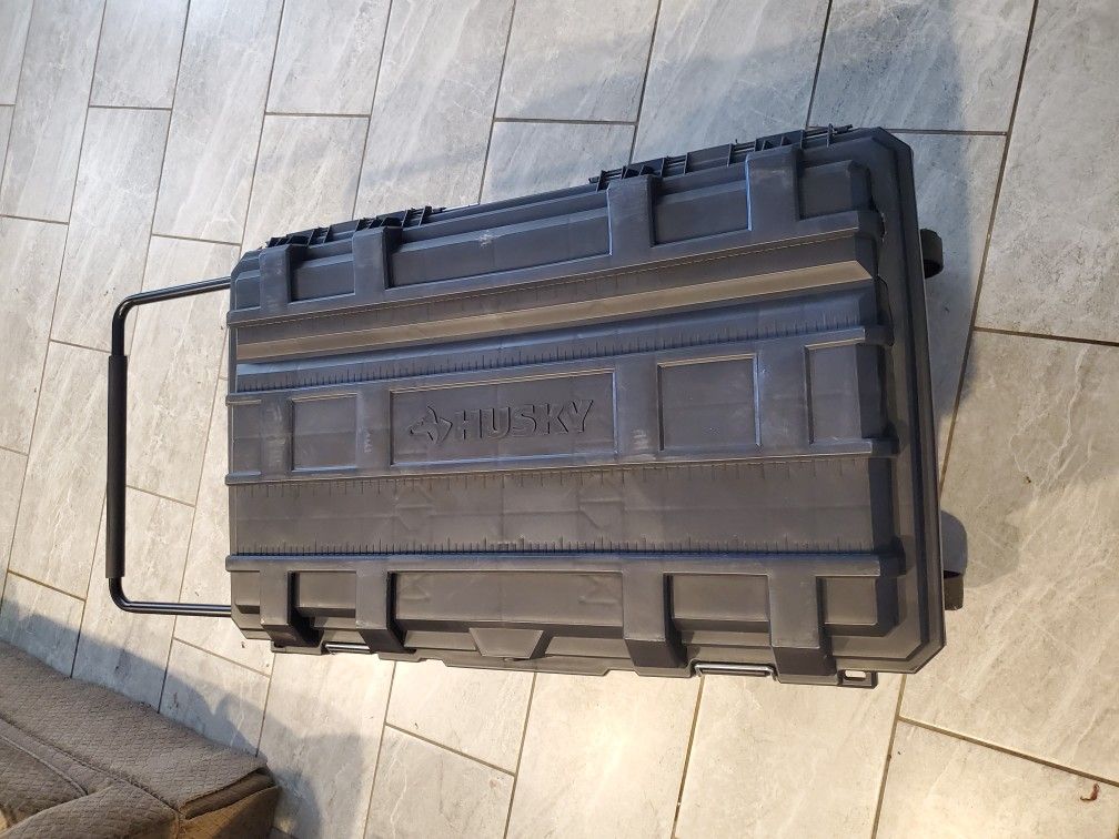 HUSKY 50 GALLON MOBILE JOB BOX for Sale in Mesa, AZ - OfferUp