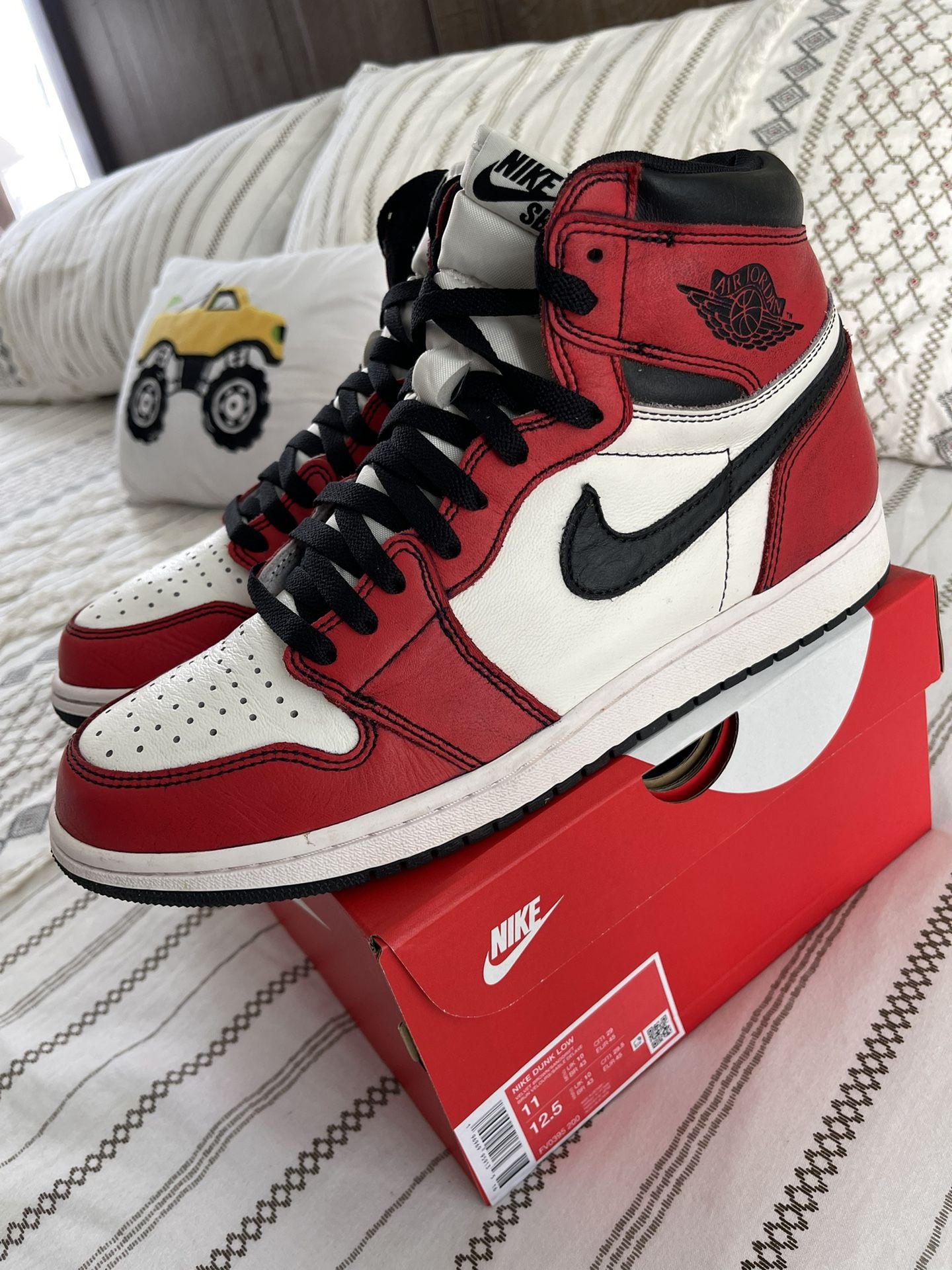 Jordan 1 Sb La To Chicago for Sale in Woodland, CA - OfferUp