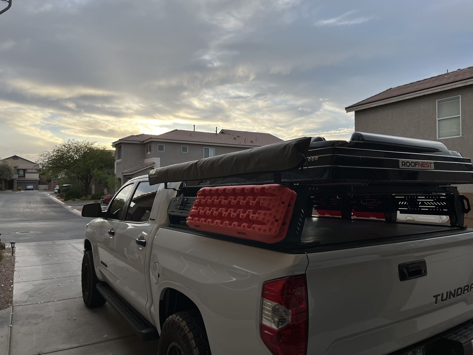 Retrax Pro XR, UpTop Overland Bed Rack and Condor XL RTT for Sale in ...