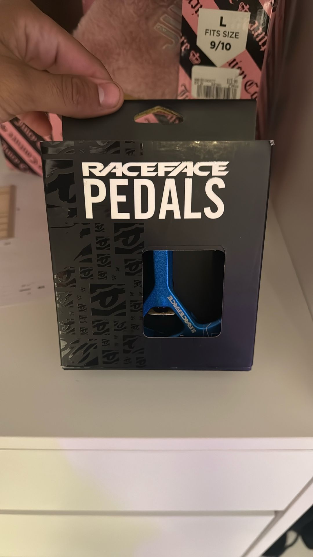 Race face Pedals For Bike cycle for Sale in Homestead, FL - OfferUp