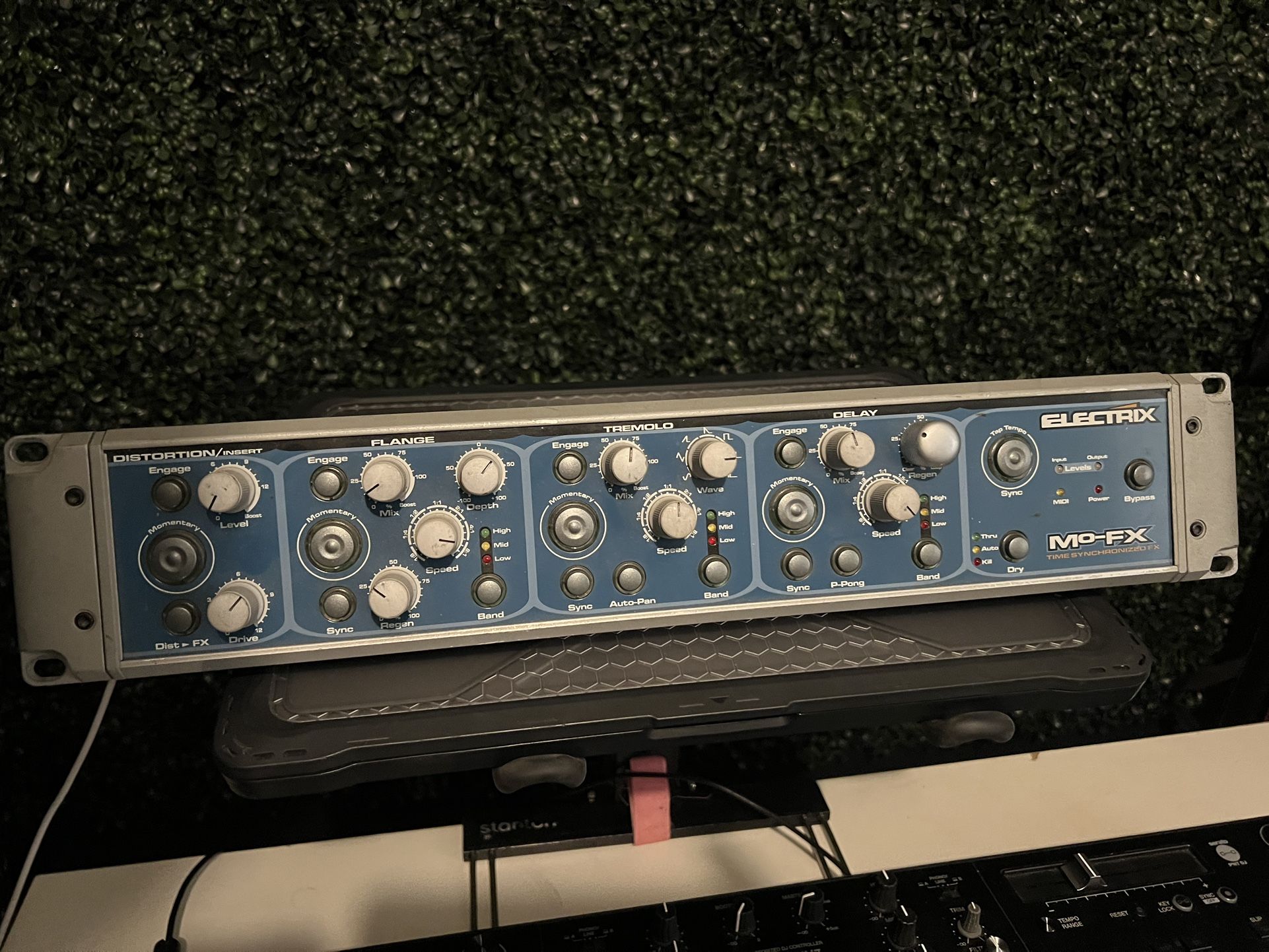 Electrix Mo-Efx Rack Mounted Effects Processor (For parts or Repair ...