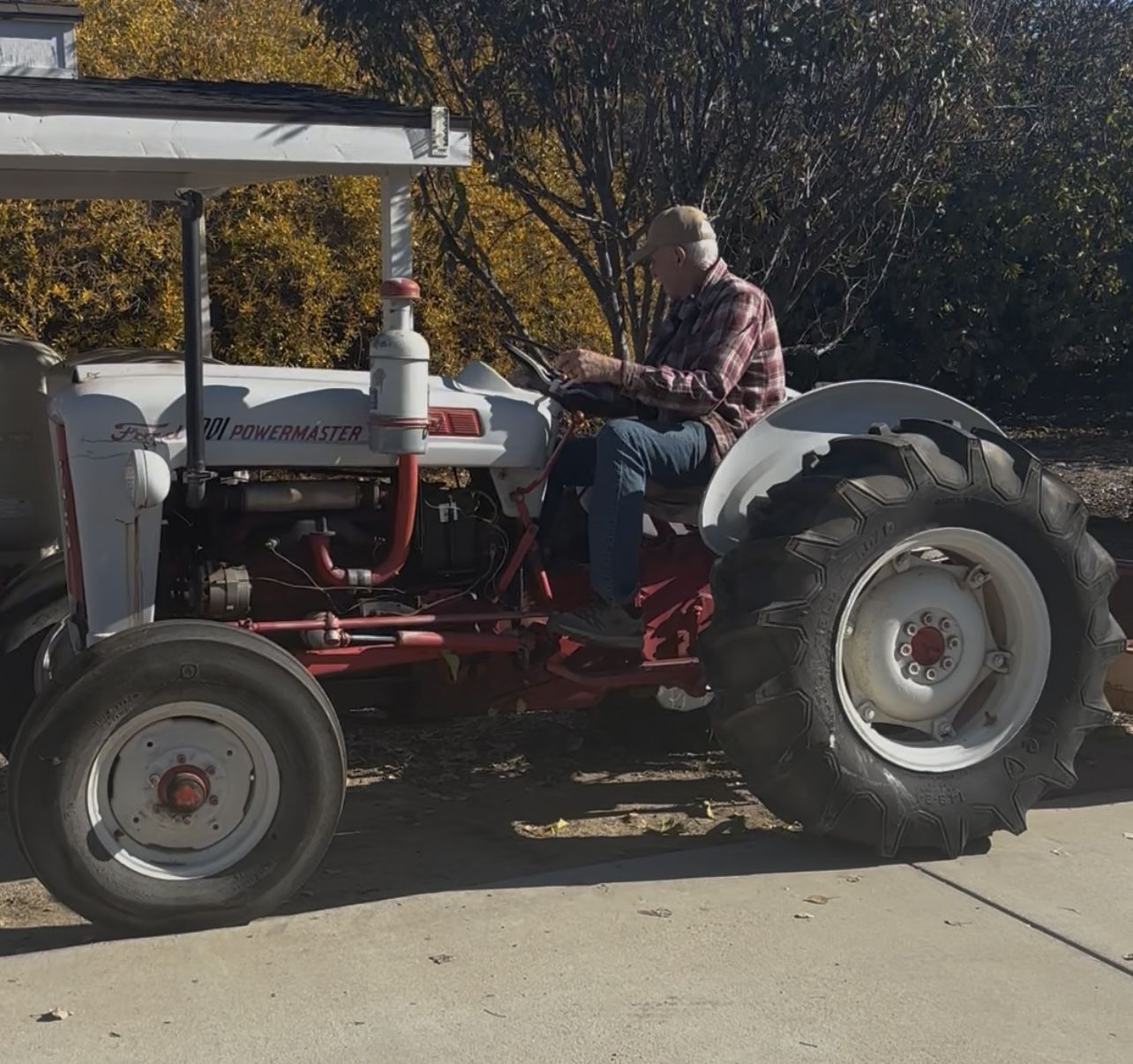 1958 FORD 801 powermaster Diesel Tractor for Sale in Murrieta, CA - OfferUp