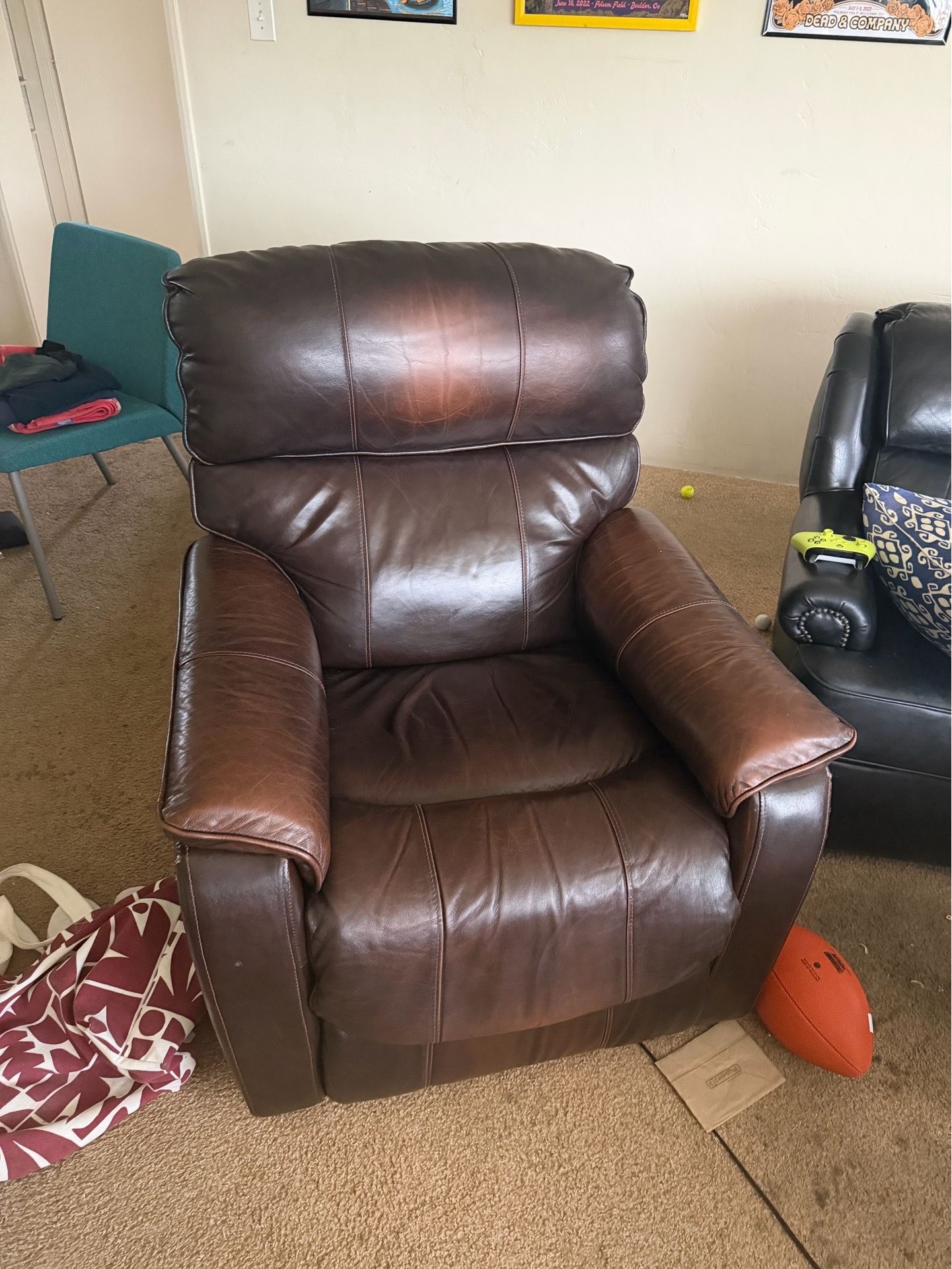 Electronic leather recliner for Sale in San Diego, CA - OfferUp