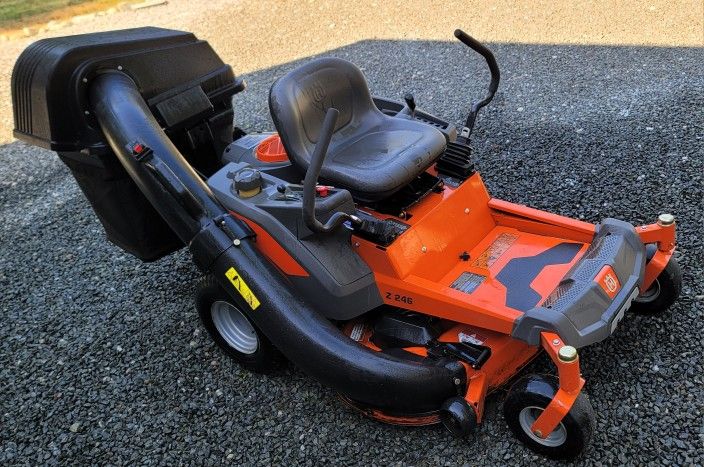 Husqvarna Z246 Zero Turn Lawnmower for Sale in Everson, WA - OfferUp