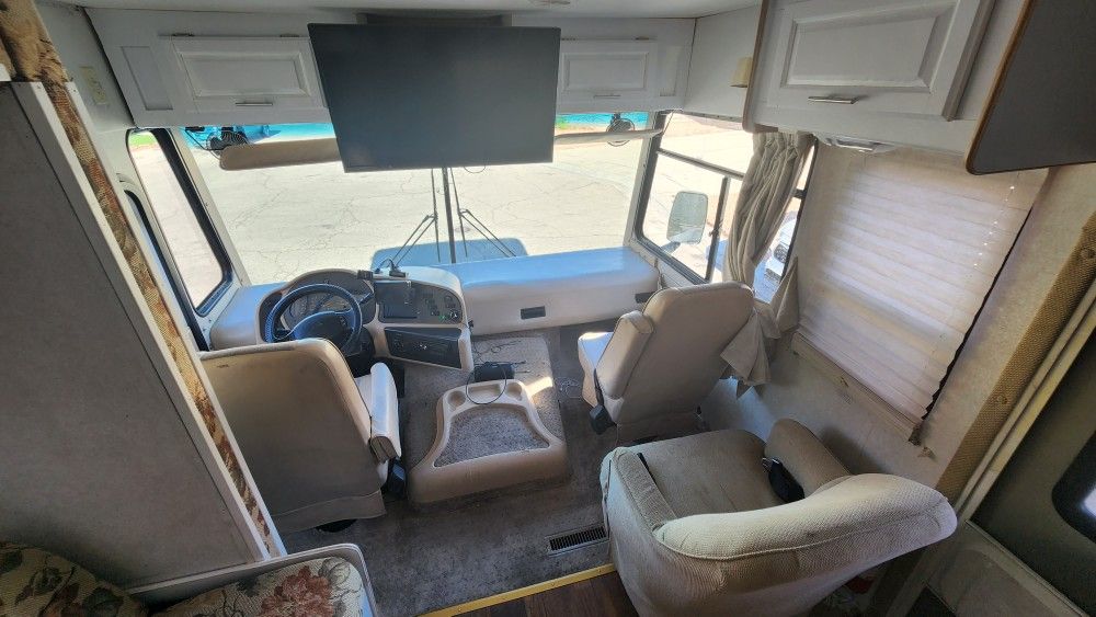2000 Georgetown Forest River M-325s for Sale in Las Vegas, NV - OfferUp
