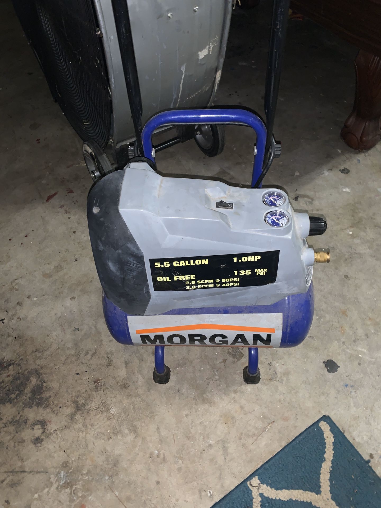 5.5 Morgan Gallon portable air compressor for Sale in Houston, TX - OfferUp