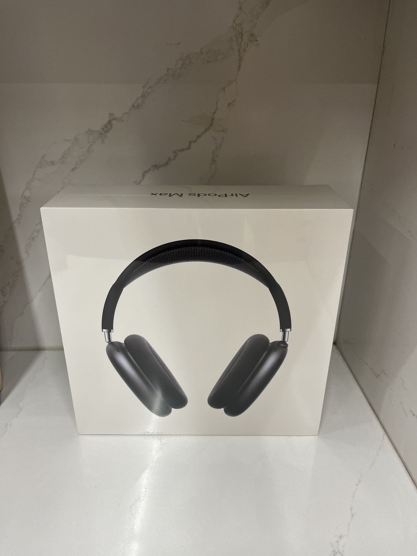 *New* AirPod Pro Maxes for Sale in Billings, MT - OfferUp