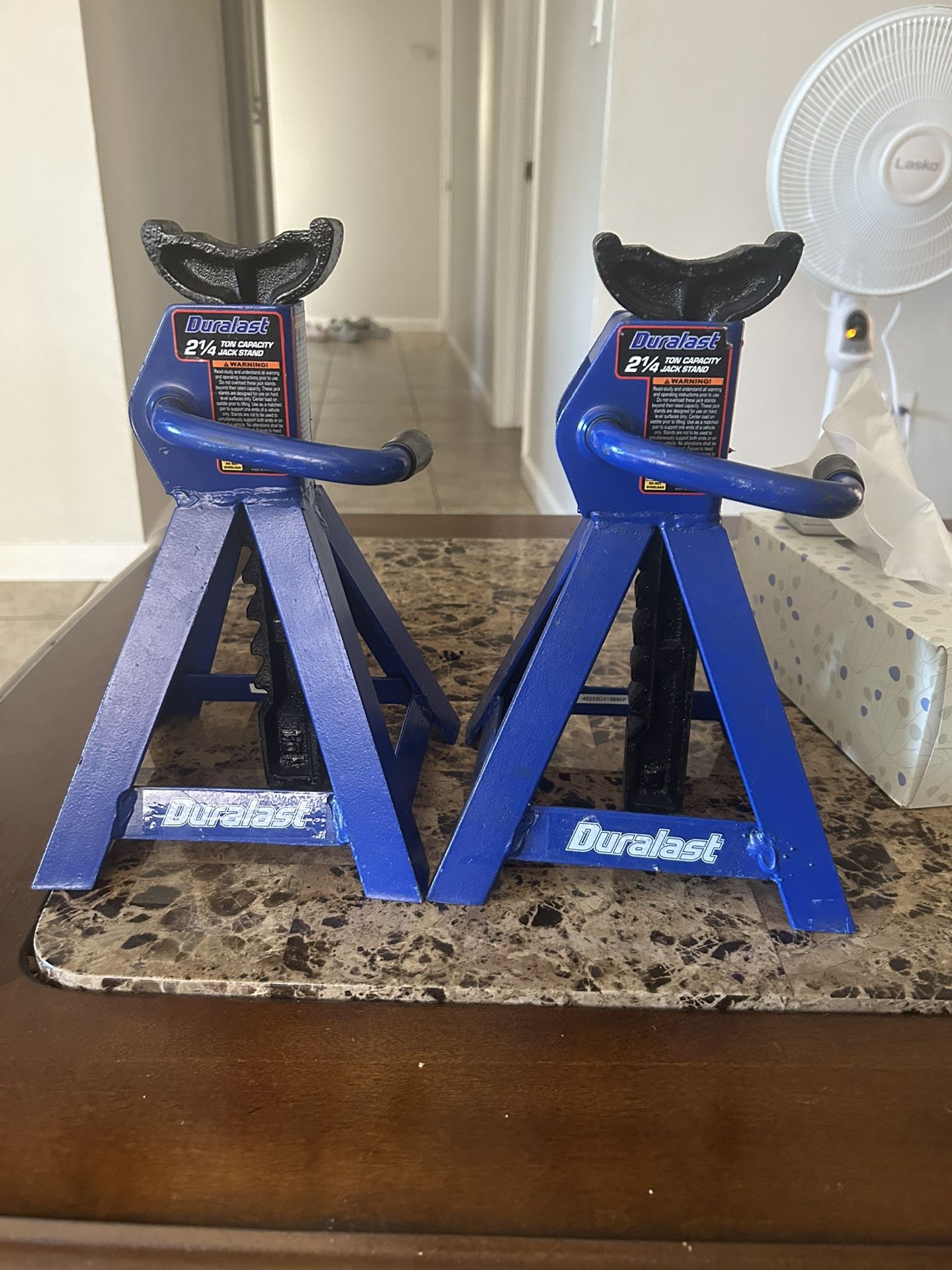 Duralast 2 Ton Jack Stand Pair 2 for Sale in El Cajon, CA - OfferUp