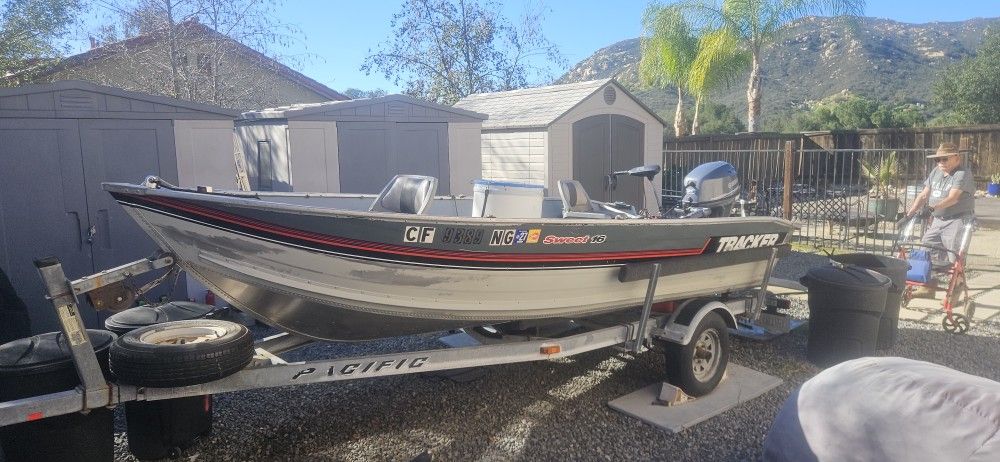 16 Foot Tracker Sweet 16 Fishing Boat With Trailer And Newer Motor. for ...
