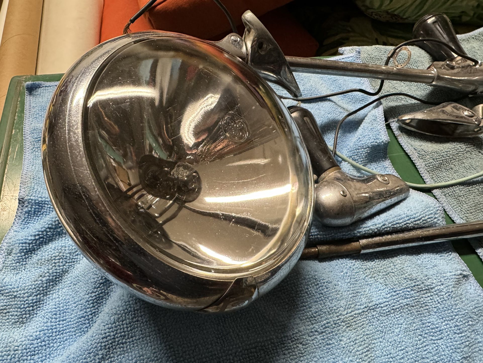 Pair of Vintage Unity Mfg Model S6 Spotlights for Sale in Highland, CA ...