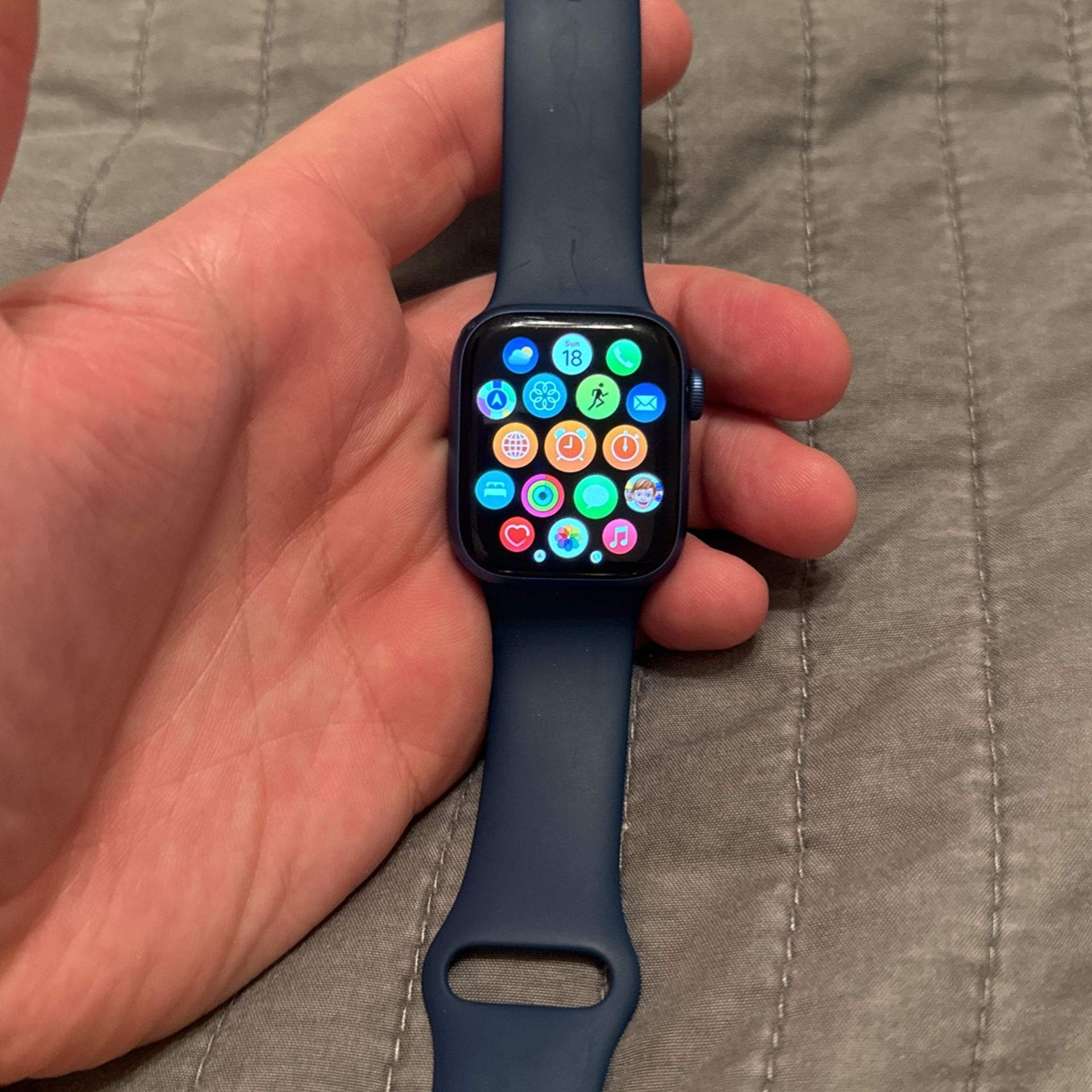 Apple Watch Series 7 Aluminium 41mm LTE Sim Card. for Sale in Gilbert ...